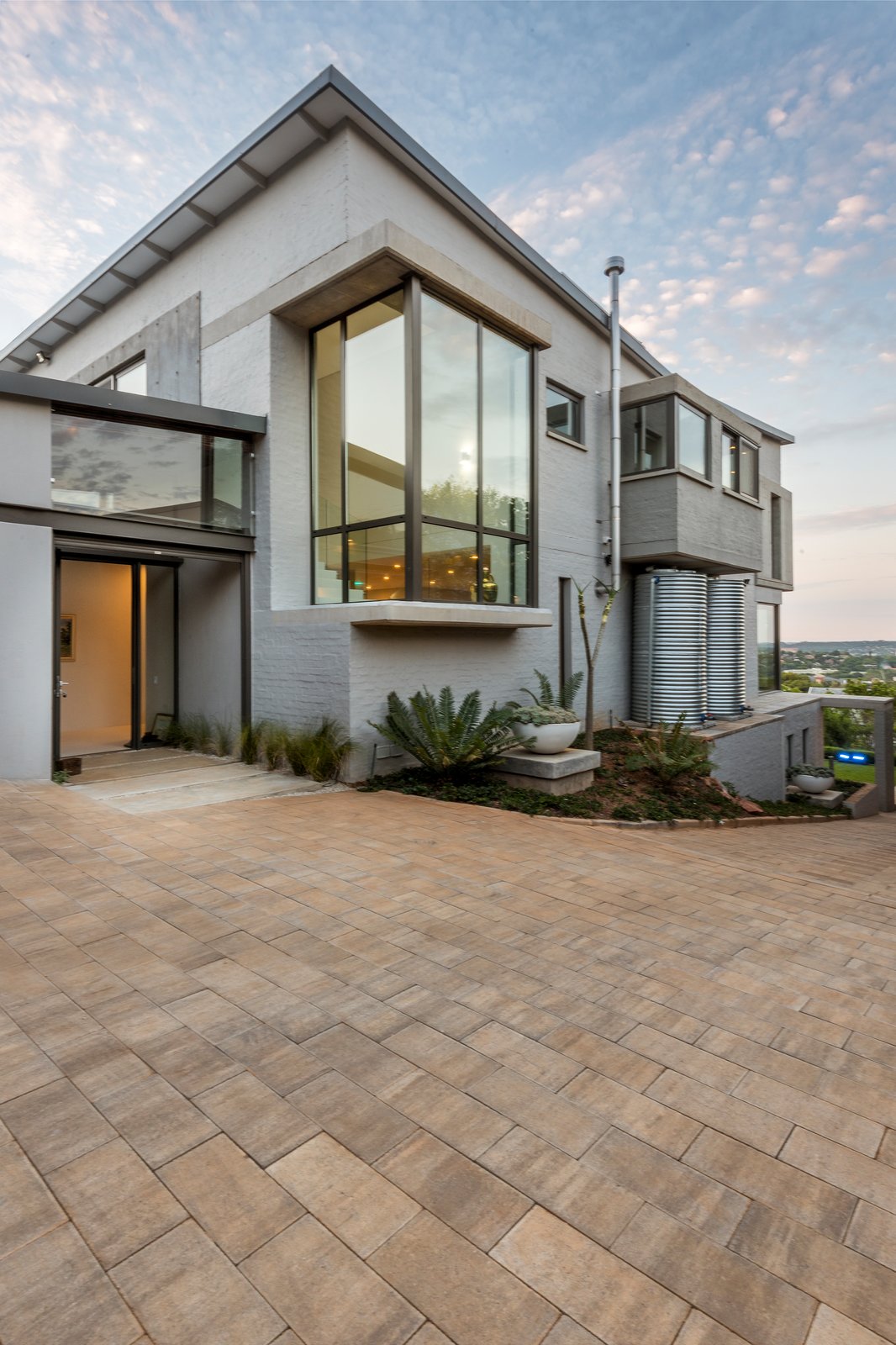 Photo 4 of 11 in City View House by Gregg Cocking - Dwell