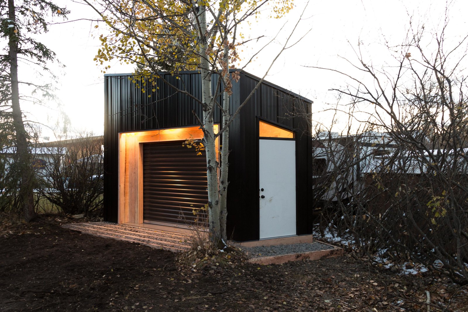 Moto Shed on Ghost Lake (6 Photos) - Dwell