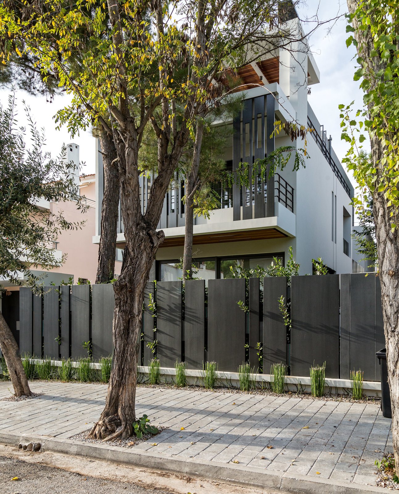 Photo 5 of 28 in Screened House by design and structures - Dwell