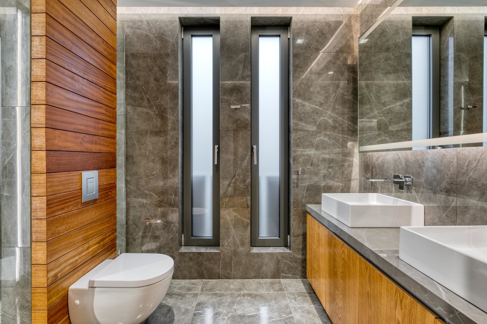 Photo 18 of 28 in Screened House by design and structures - Dwell