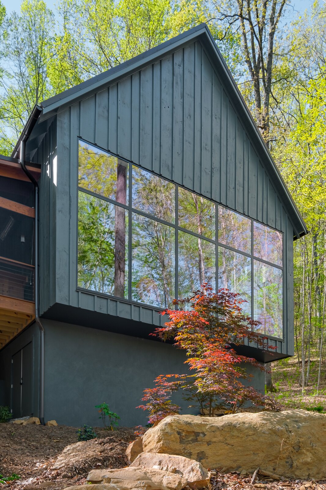 Photo 4 of 24 in Trillium Cove House by Assembly Architecture & Build ...