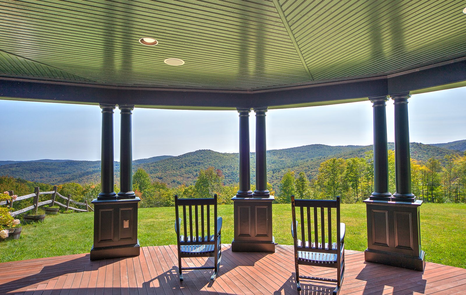 Peace Mountain (6 Photos) - Dwell