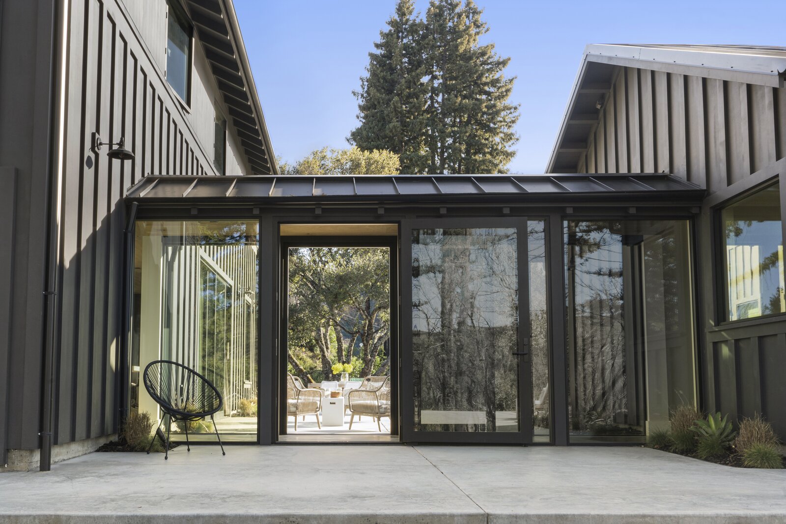 Photo 1 of 13 in Farmhouse Modern Calistoga Retreat by Jessica OConnell ...