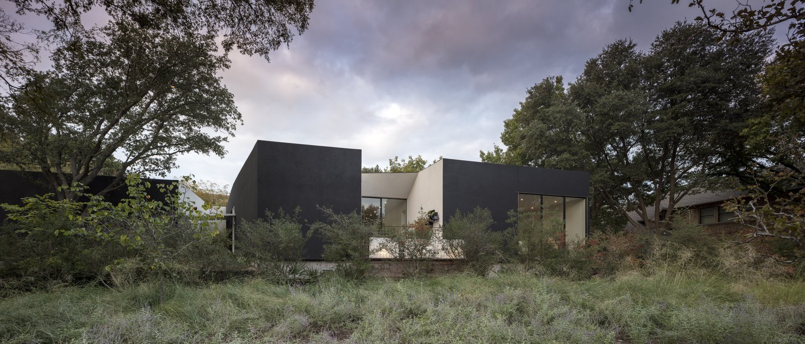 Photo 4 of 27 in The Winnwood Residence by Paul Merrill - Dwell