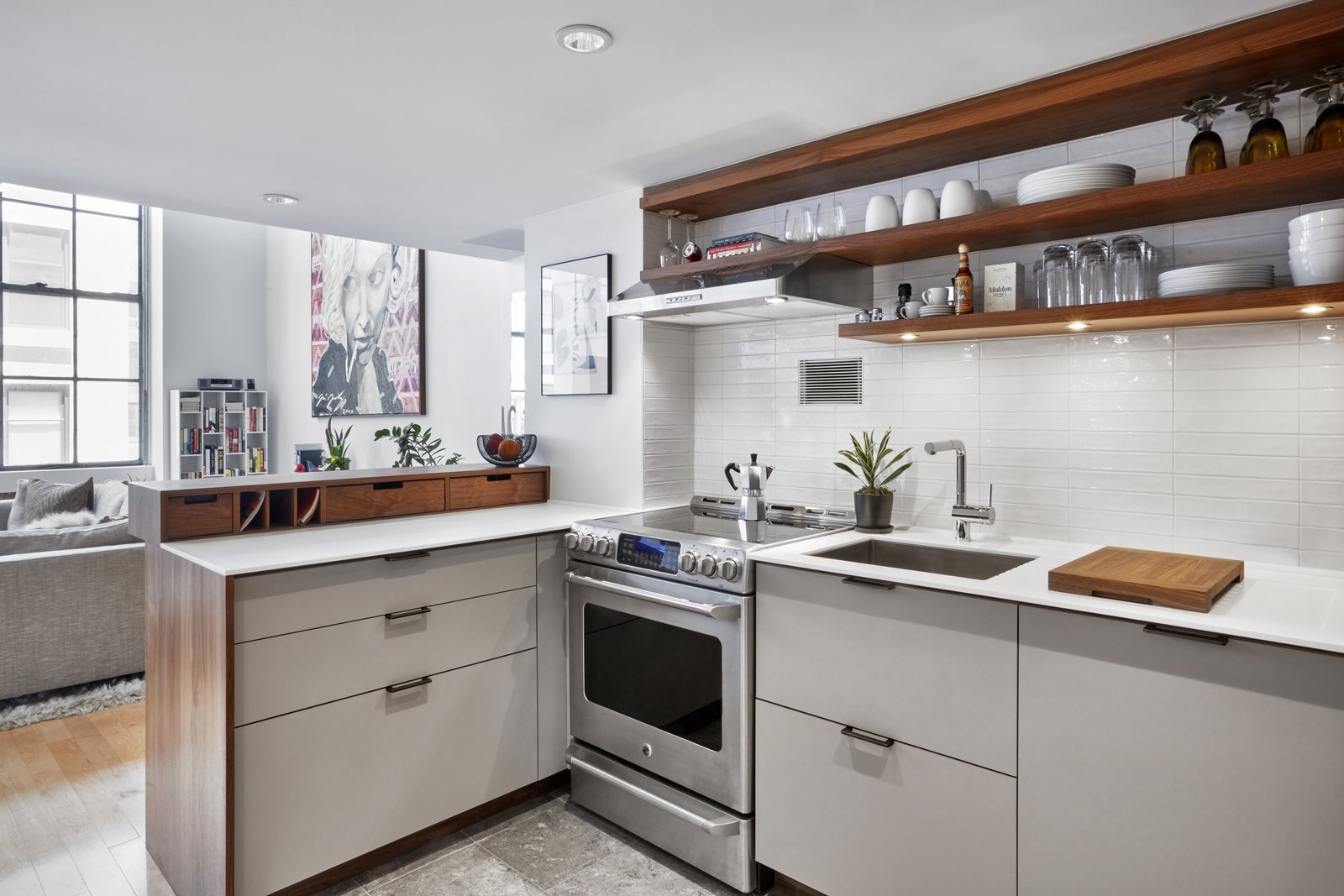 Photo 4 of 7 in 4th Ave./Union Square Apartment by ashley guttuso - Dwell