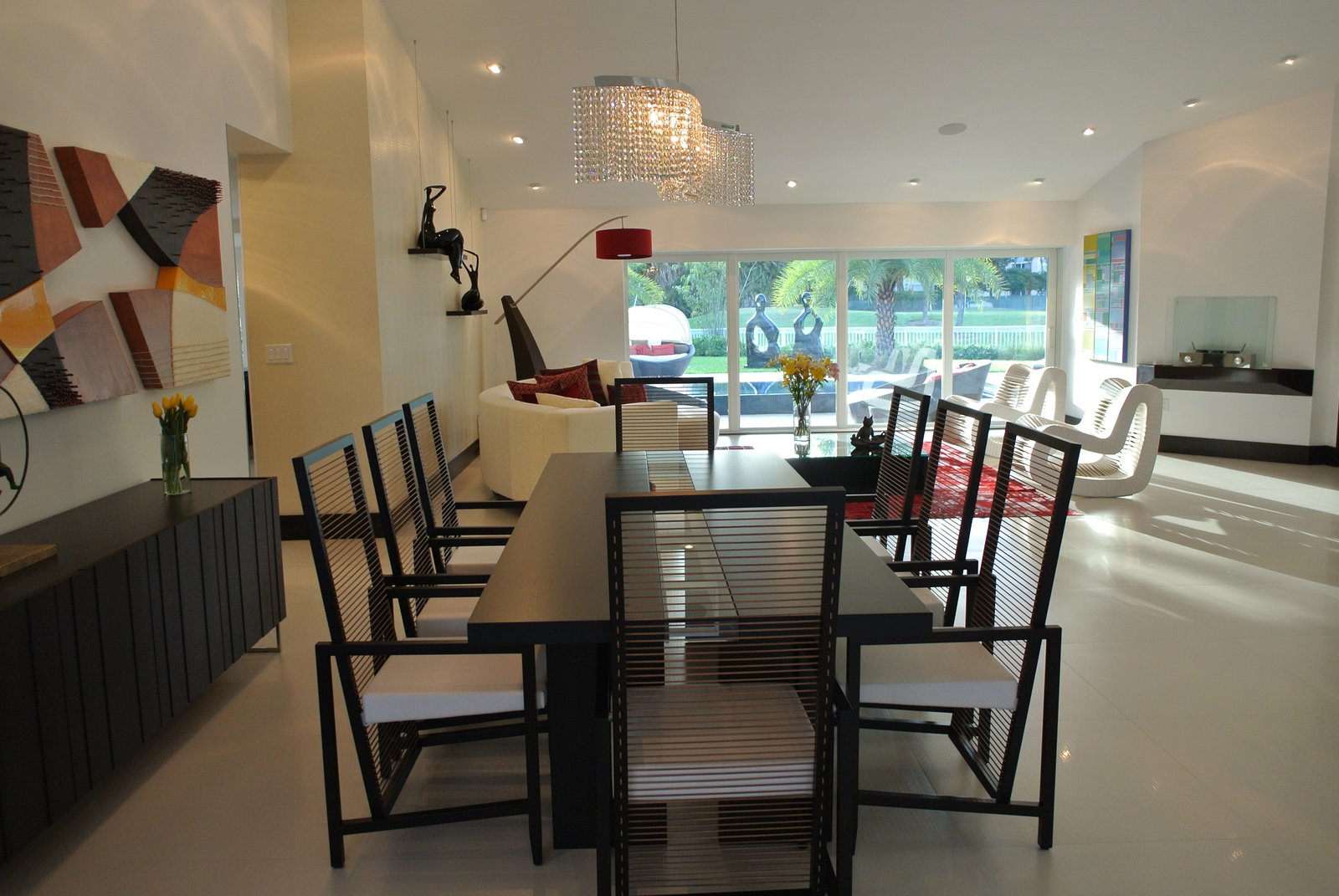 Photo 8 of 36 in Doral Estate House by PG Studio Inc. - Dwell