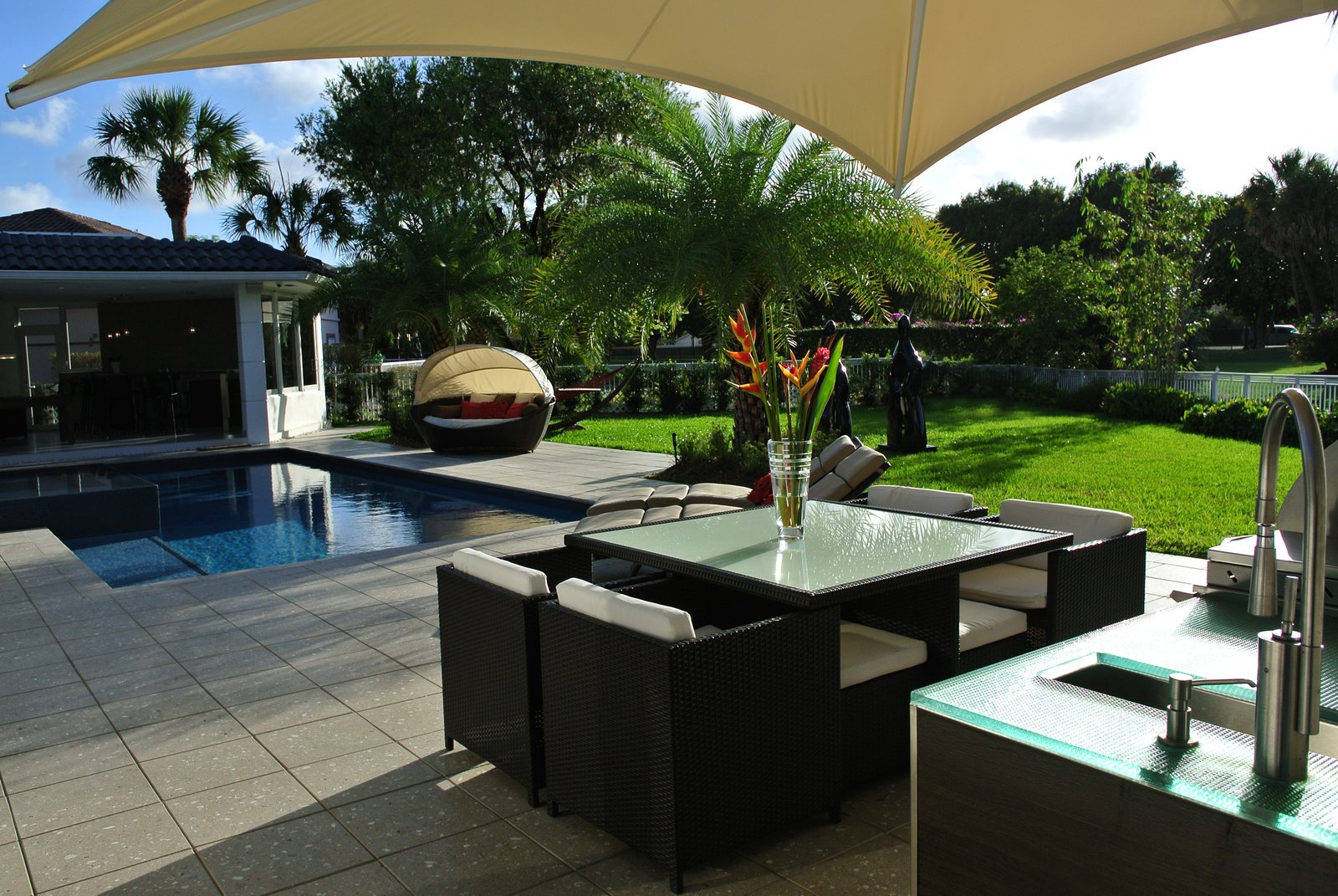 Photo 1 of 36 in Doral Estate House by PG Studio Inc. - Dwell