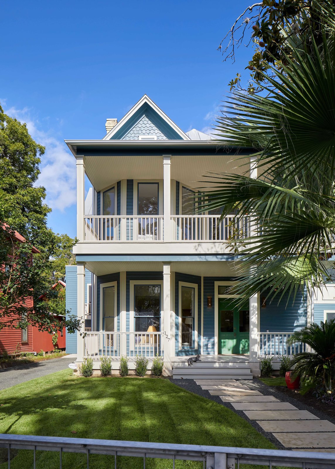 Photo 2 of 14 in Family Enclave by Stephen Wanta - Dwell