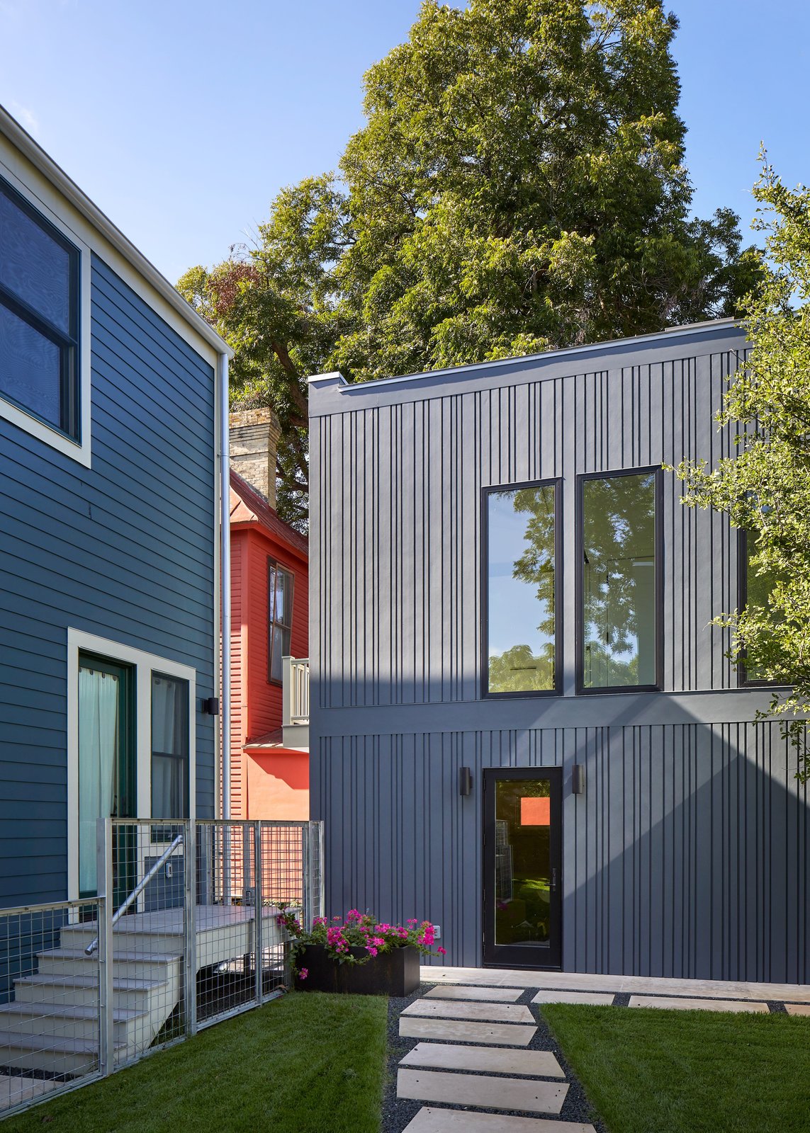 Photo 4 of 14 in Family Enclave by Stephen Wanta - Dwell