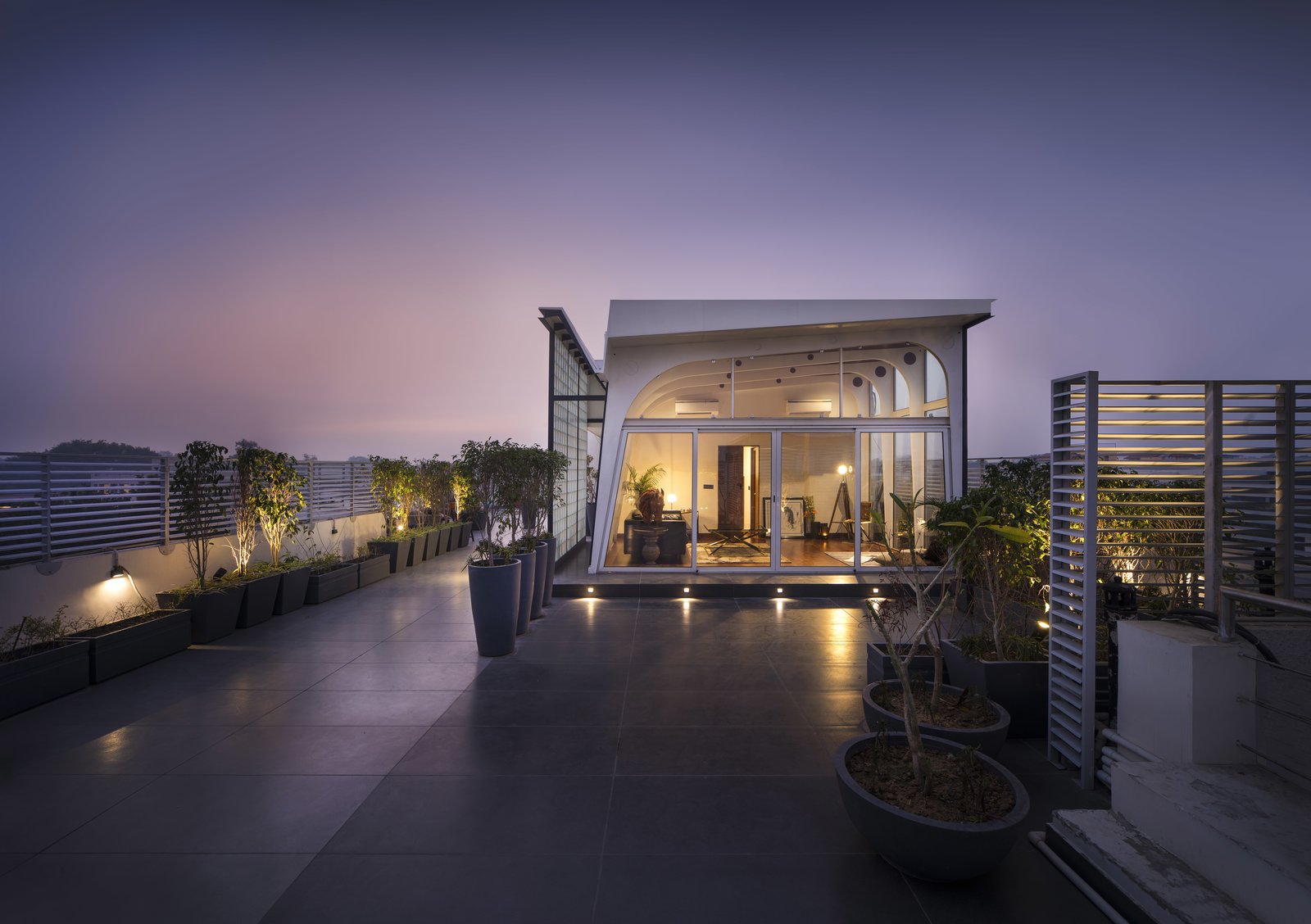 Photo 4 of 11 in Terrace Folly 2: B 95 Diwan-i-Khas by Harsh Vardhan ...