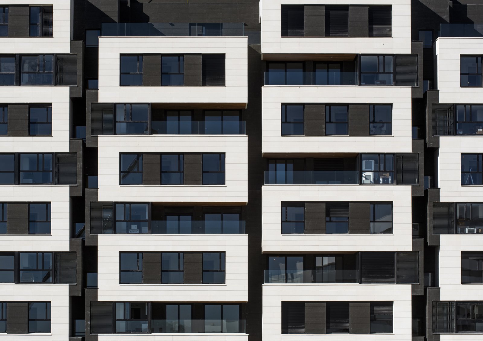 Photo 2 of 13 in Isla Alborán by Morph Estudio - Dwell