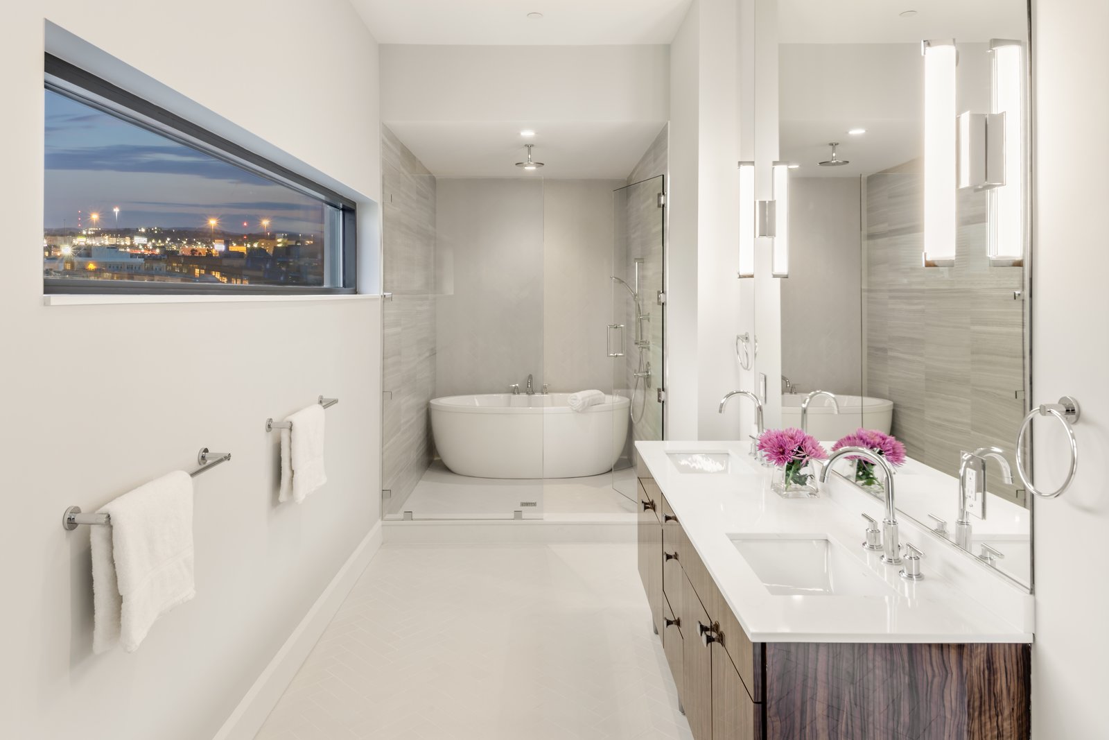 Photo 6 of 17 in The Lucas - Church-Turned-Luxury Condo by J Davis - Dwell