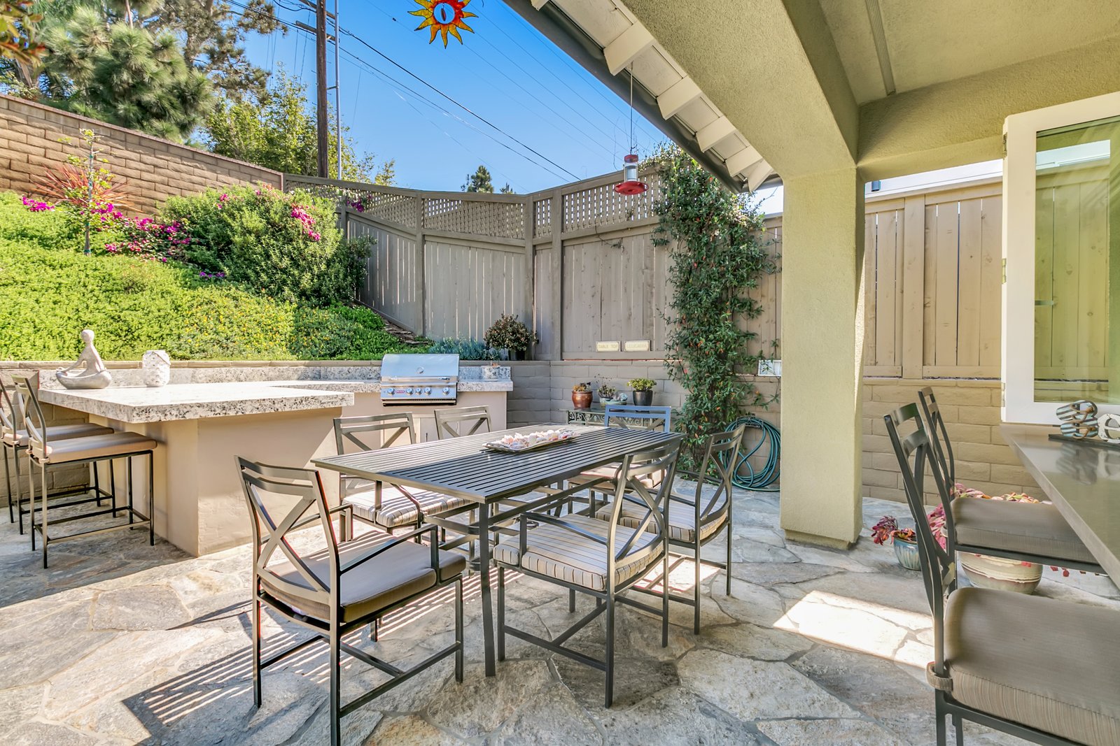 Photo 7 of 8 in 1653 Tabletop Way by Miguel Covarrubias - Dwell