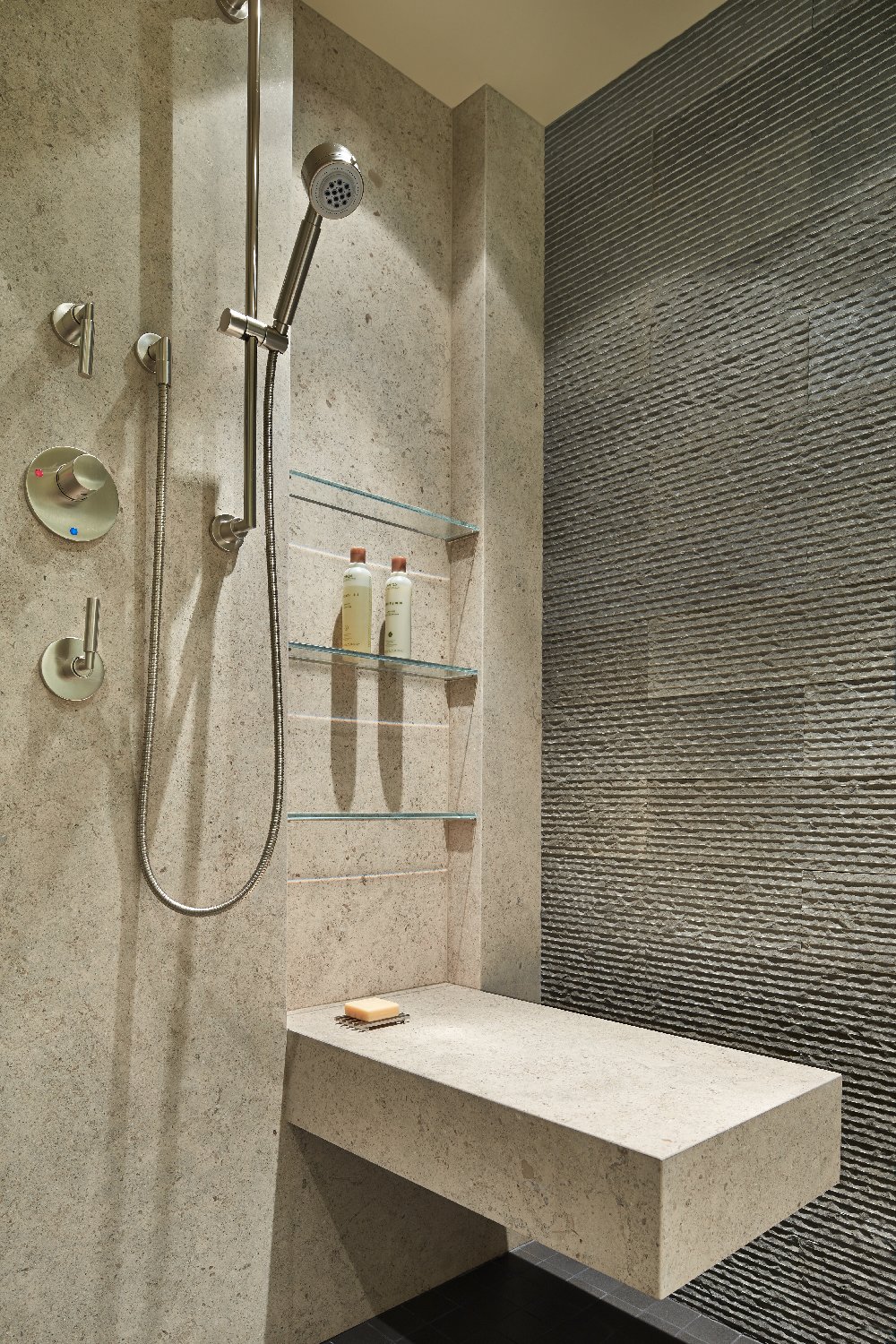 Photo 20 of 22 in Watermark by TYLER ENGLE ARCHITECTS - Dwell