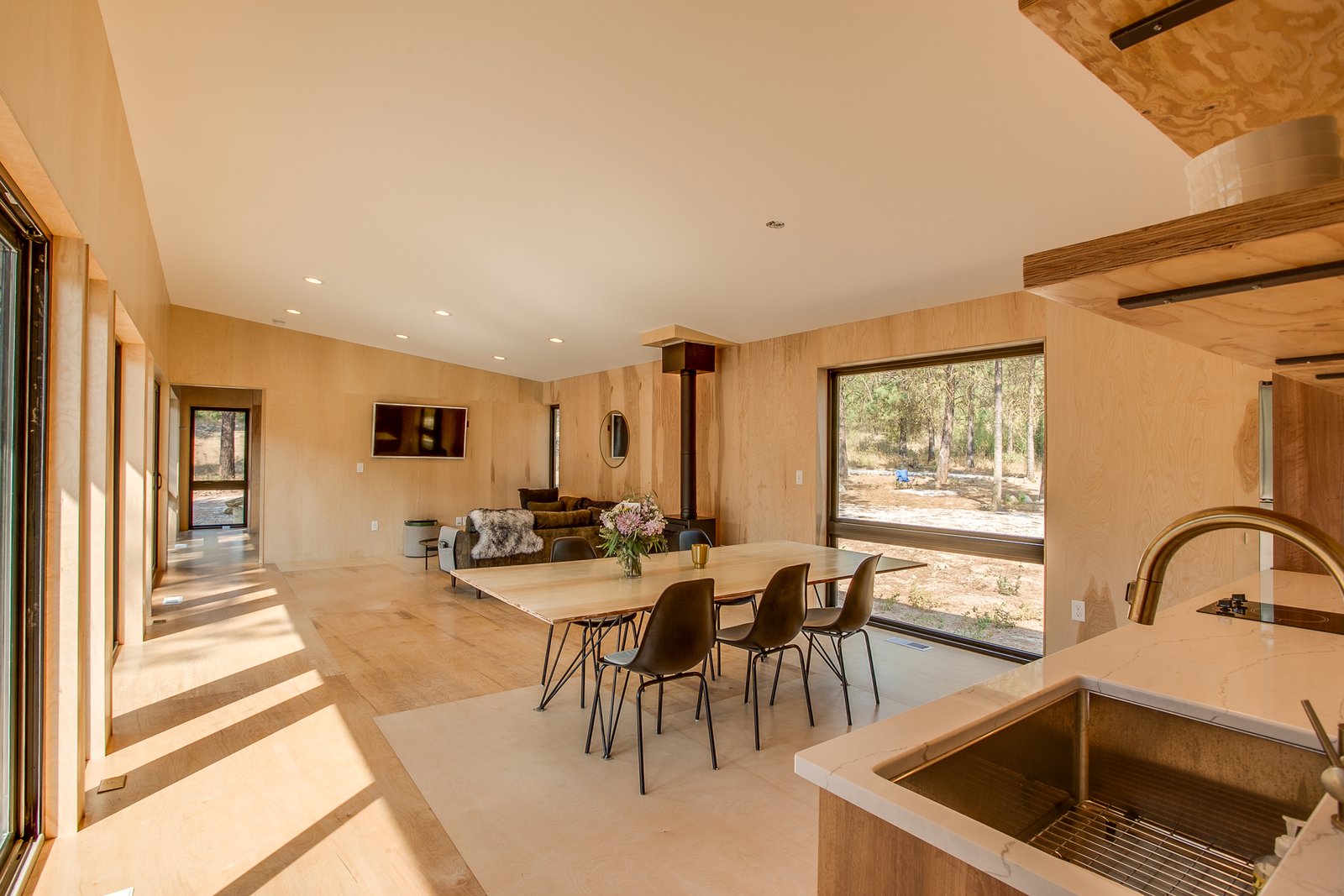 Photo 11 of 16 in The Hideout Cabin by PRDG architecture + design - Dwell