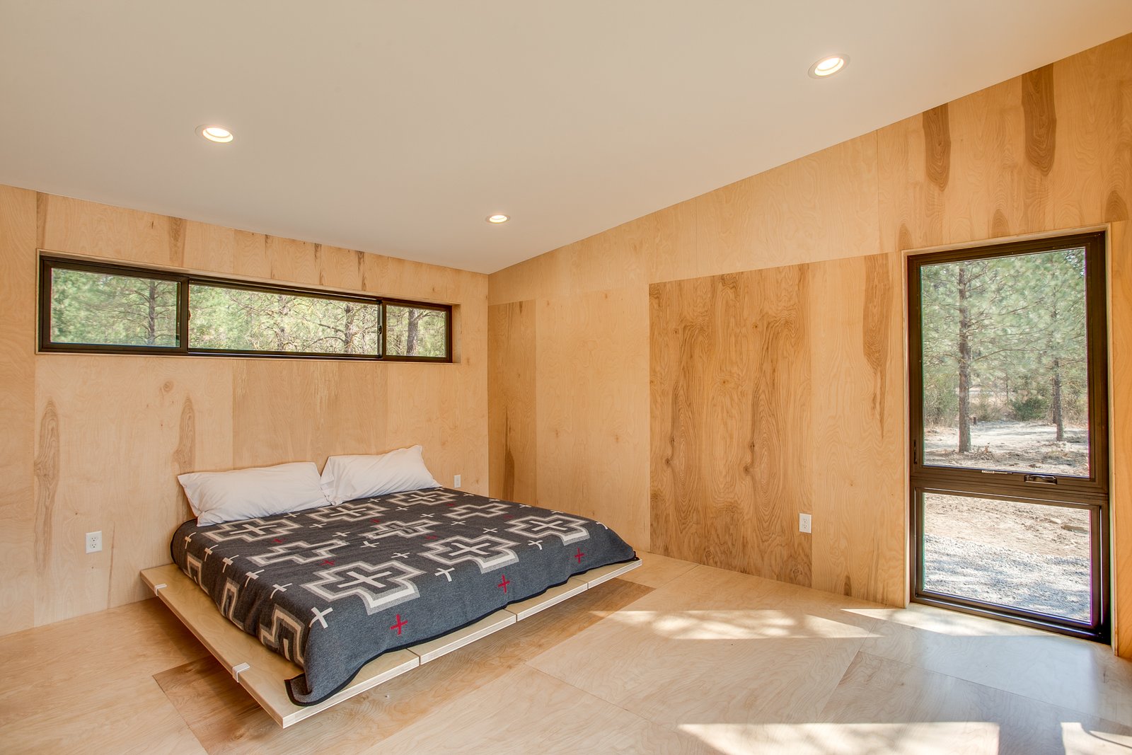 Photo 9 of 16 in The Hideout Cabin by PRDG architecture + design - Dwell