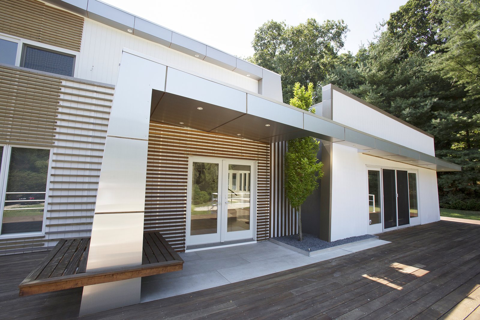 Photo 17 of 18 in The Summer House by Azin Valy - Dwell