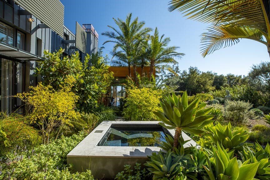 Photo 1 of 10 in Extraordinary Modernist Masterpiece by Susan Hartzler ...