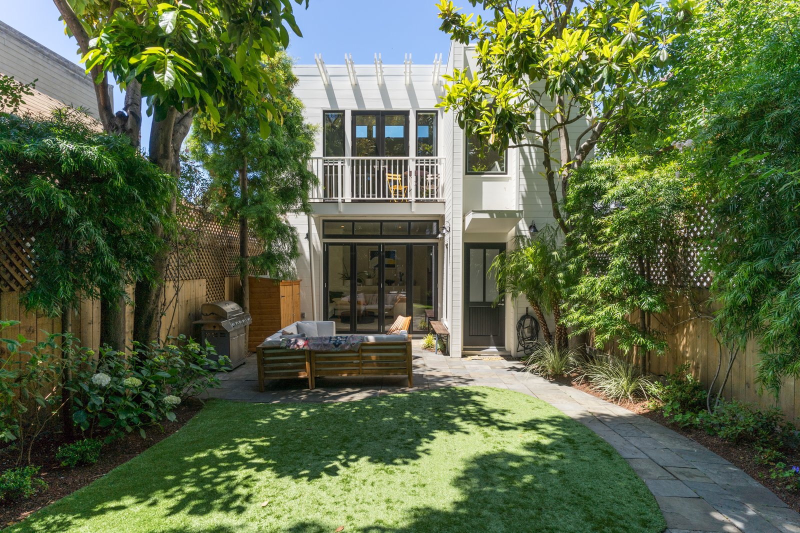 Photo 2 of 19 in Watch: Artist Mary Finlayson’s Vibrant San Francisco ...