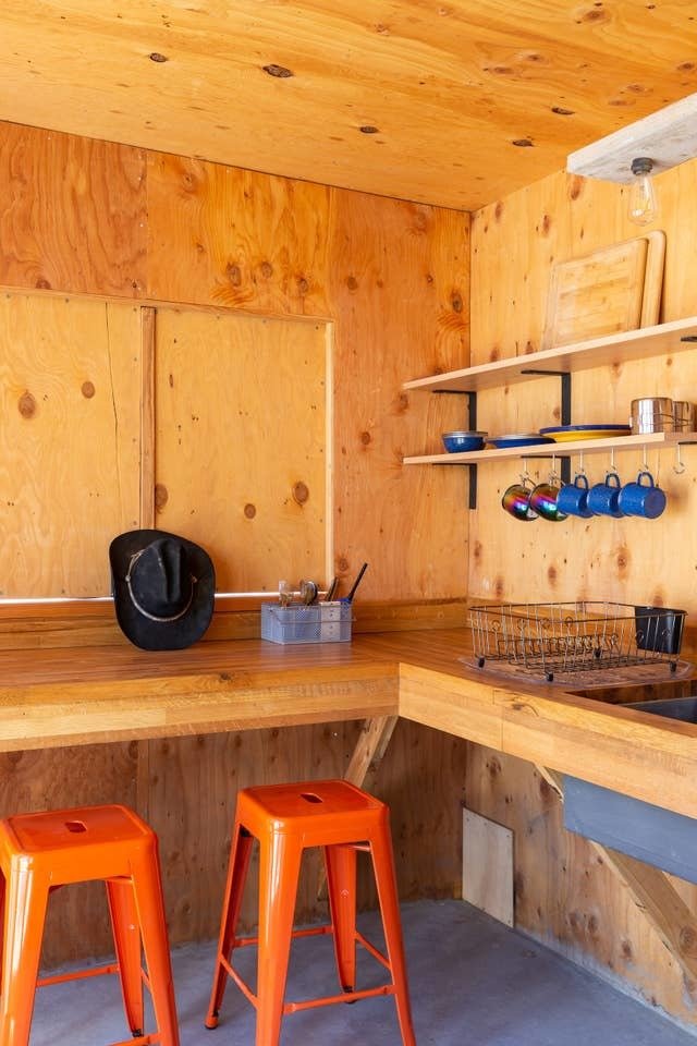 Photo 9 of 12 in Take in Panoramic Desert Views in This Off-Grid Cabin ...