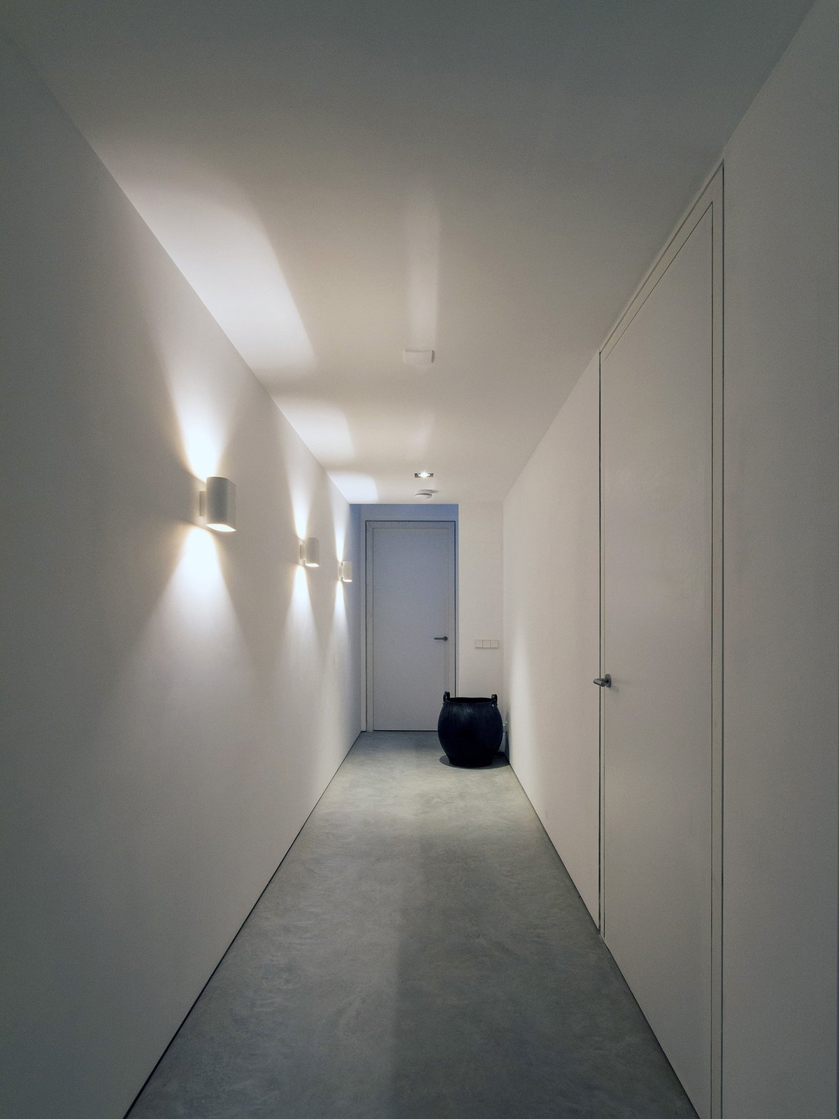 Photo 15 of 30 in The Longhouse by Gijs Kaper - Dwell