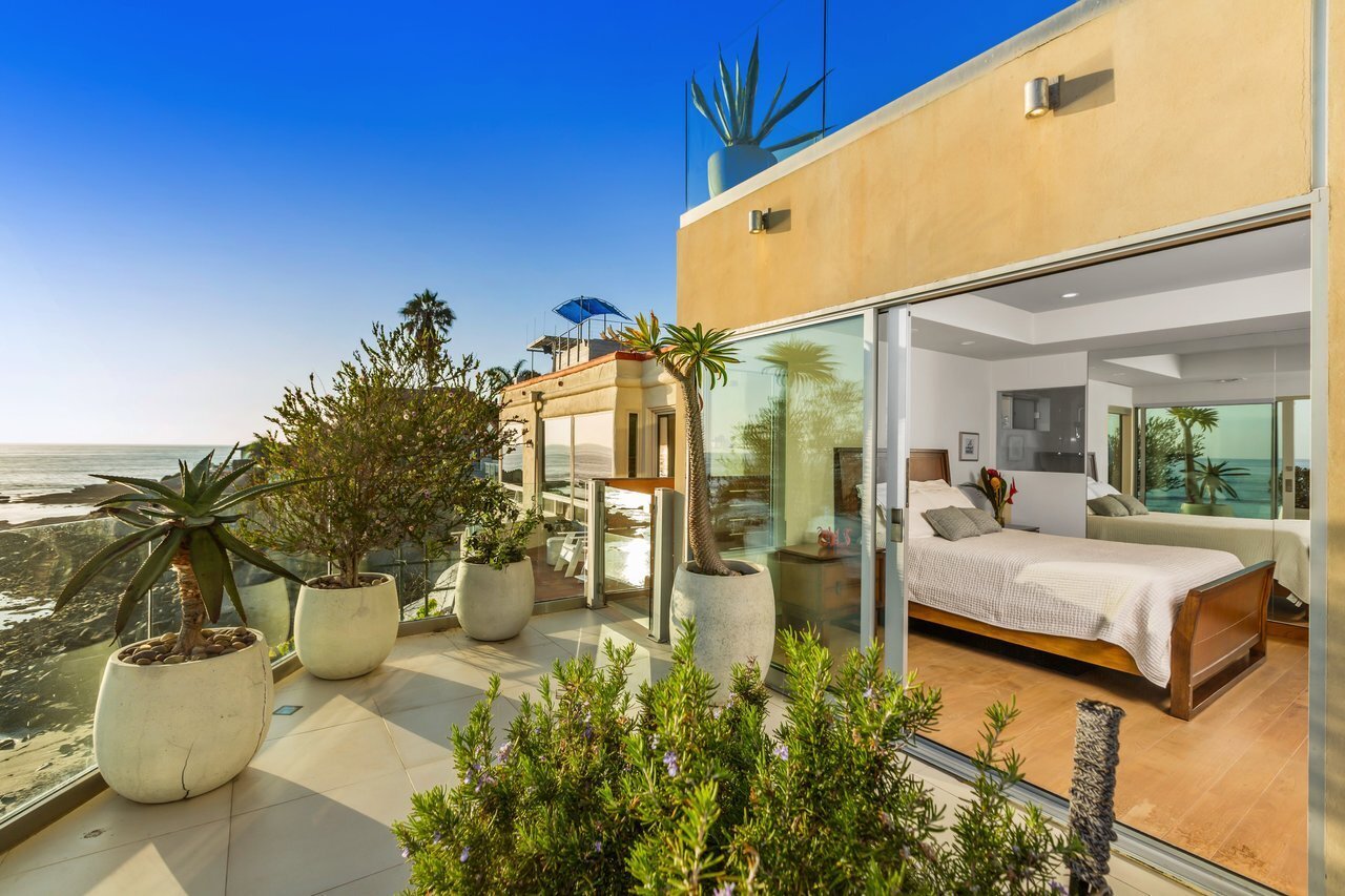 Photo 12 of 18 in Villa Delfino | Oceanfront Zen by Michelle Serafini - Dwell