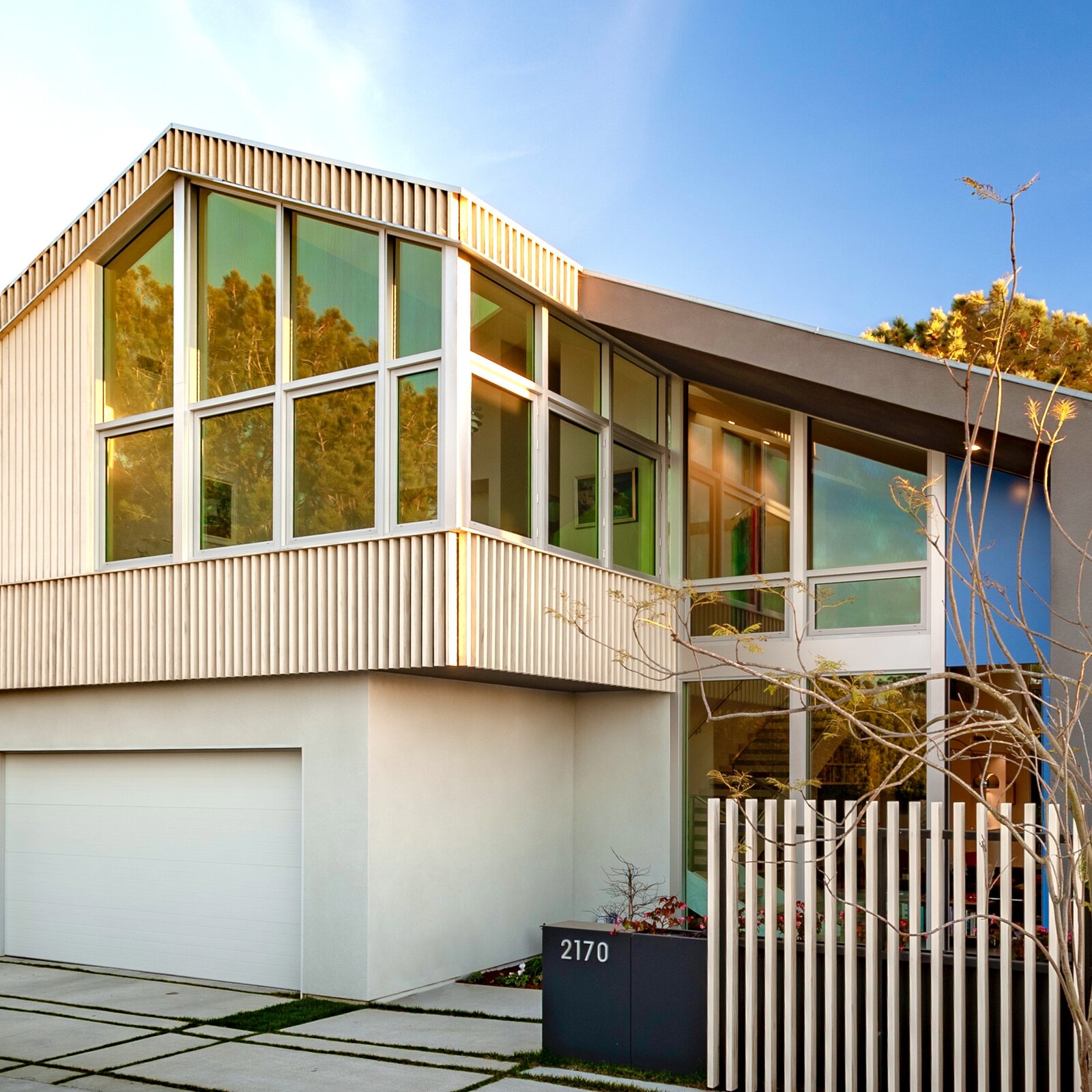 Photo 2 of 15 in Pinemar House by architects magnus - Dwell