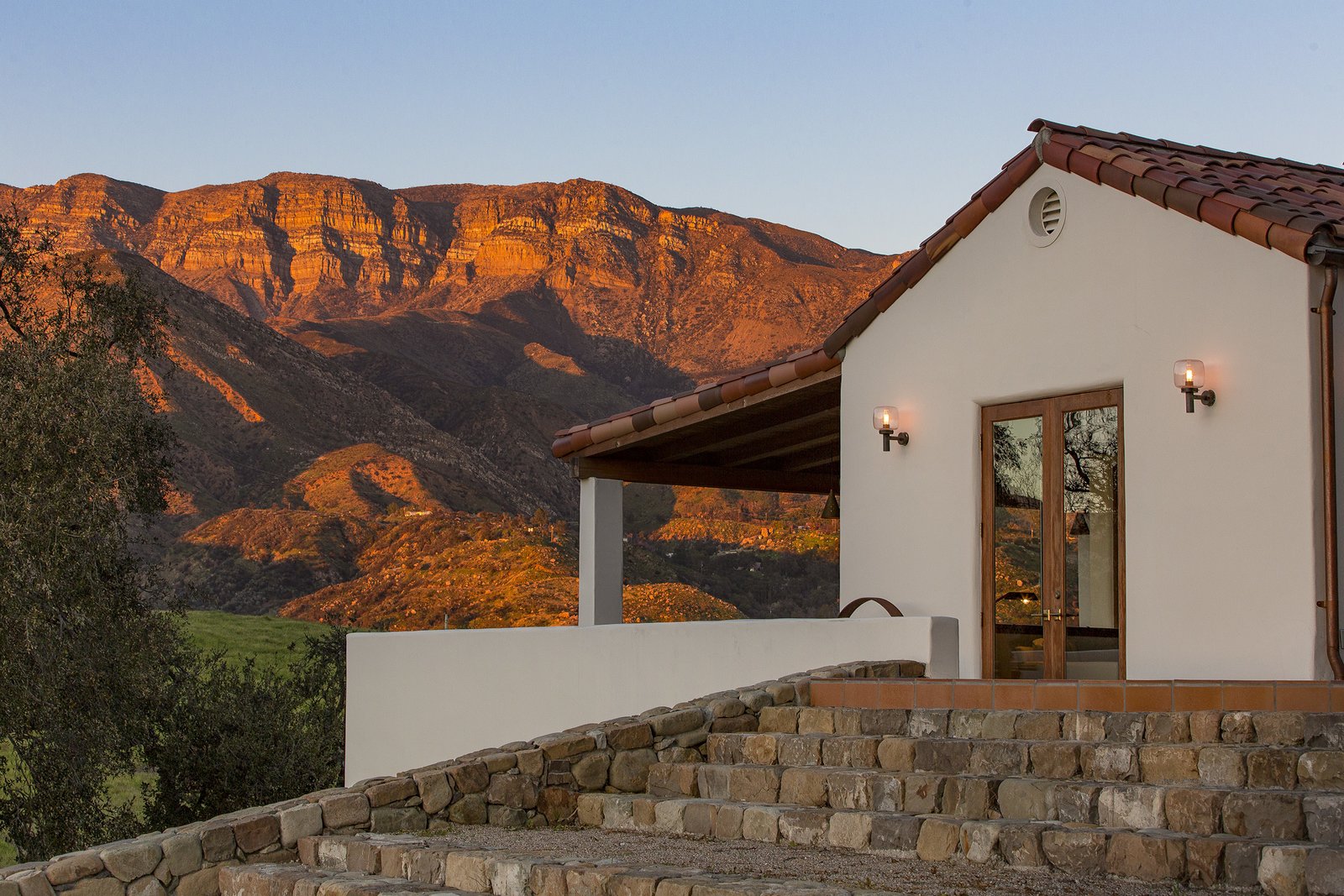 Photo 6 of 14 in Refined Upper Ojai Country Living by Luke Ebbin - Dwell