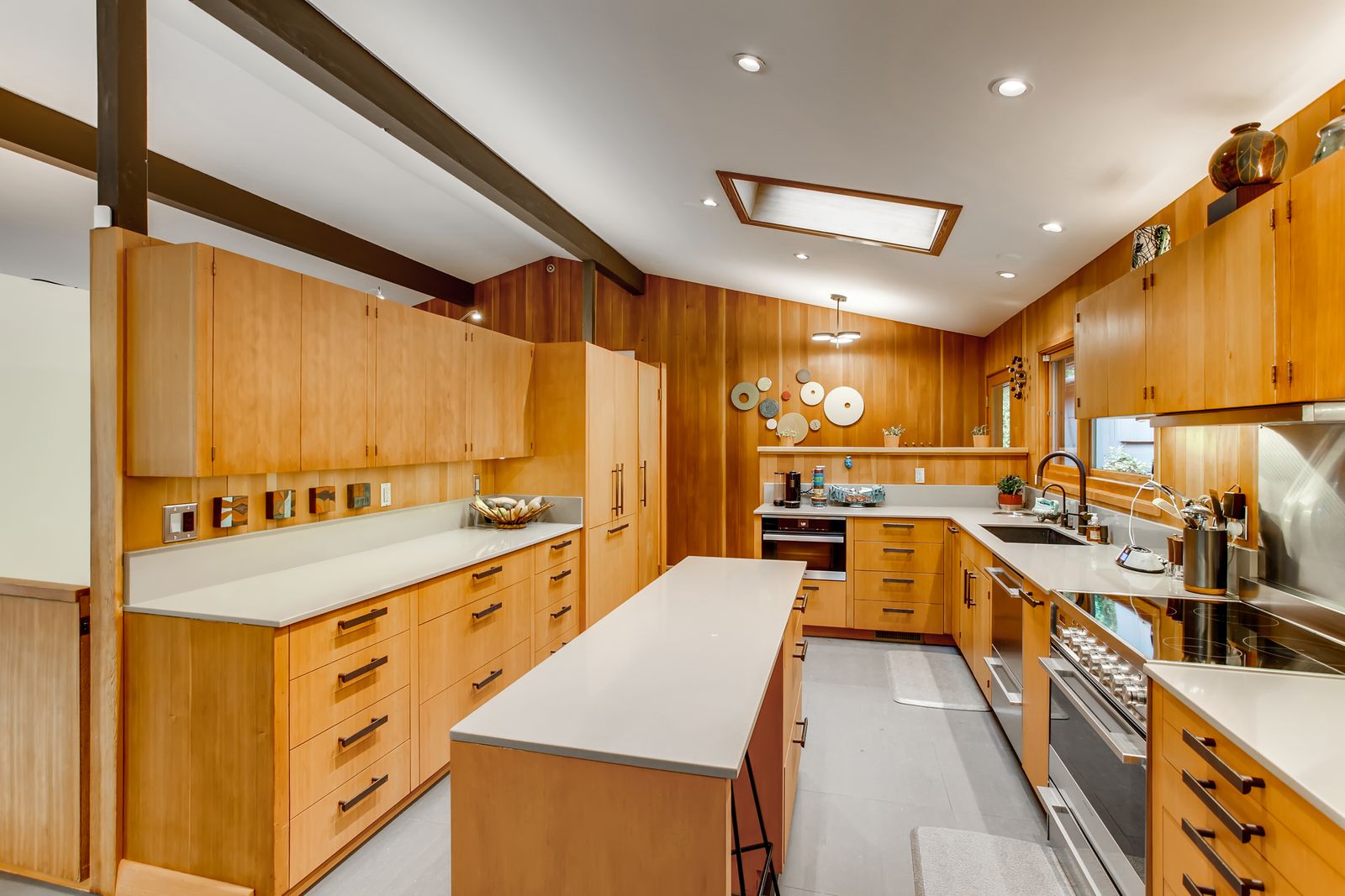 Photo 11 of 37 in The Wilson House by susan stier - Dwell