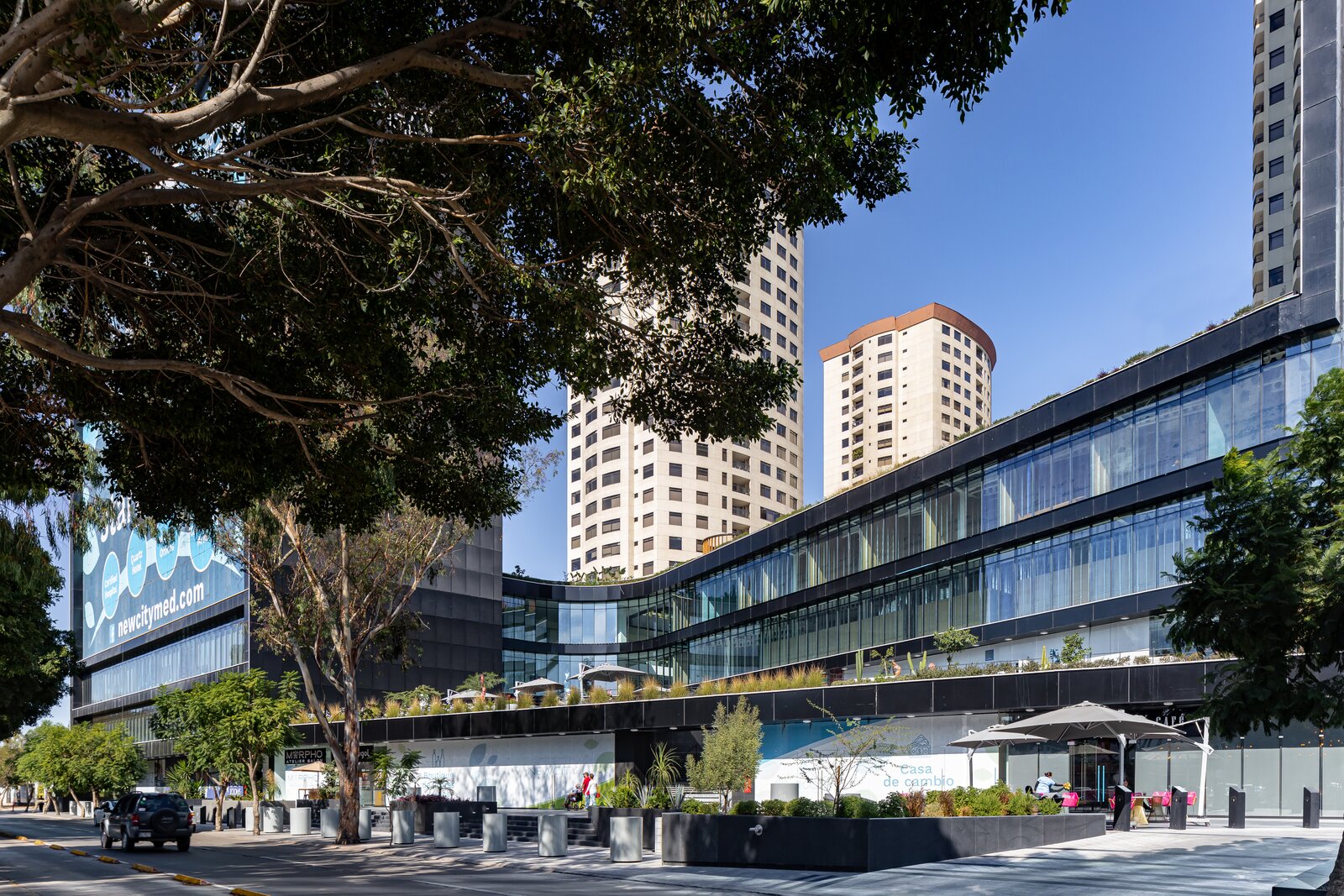 Photo 2 of 24 in New City Medical Plaza by CRAFT Arquitectos - Dwell