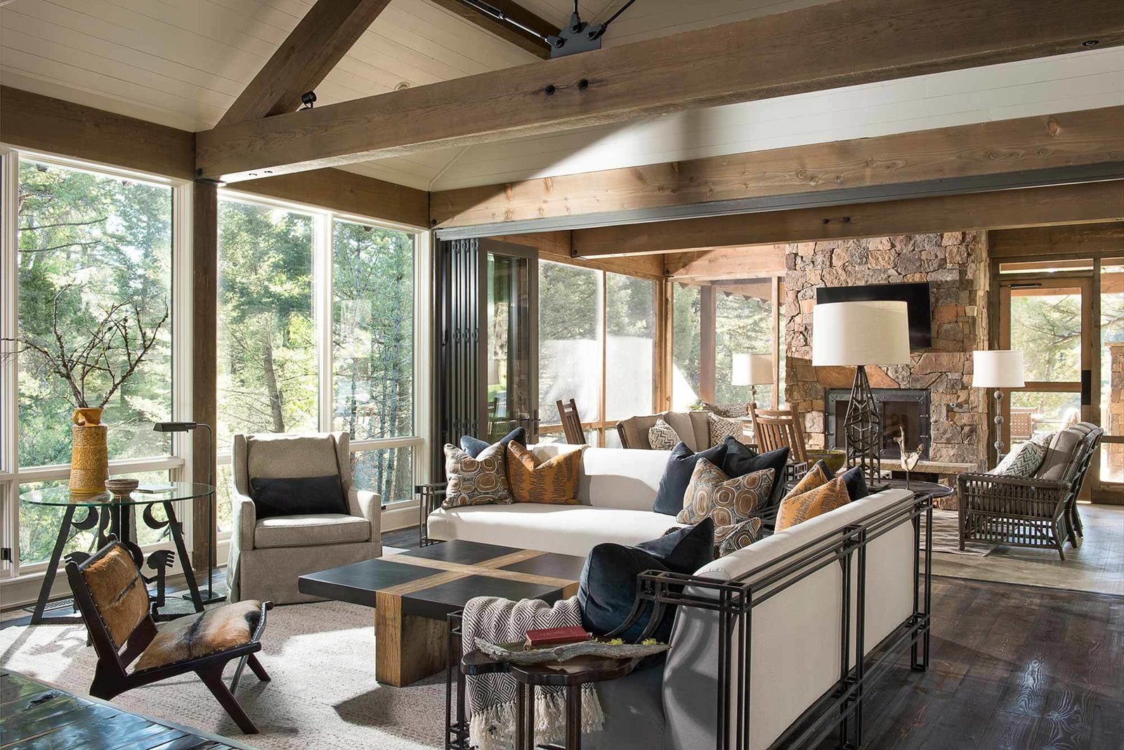 Photo 9 of 11 in Outside/Inside House by Cushing Terrell - Dwell