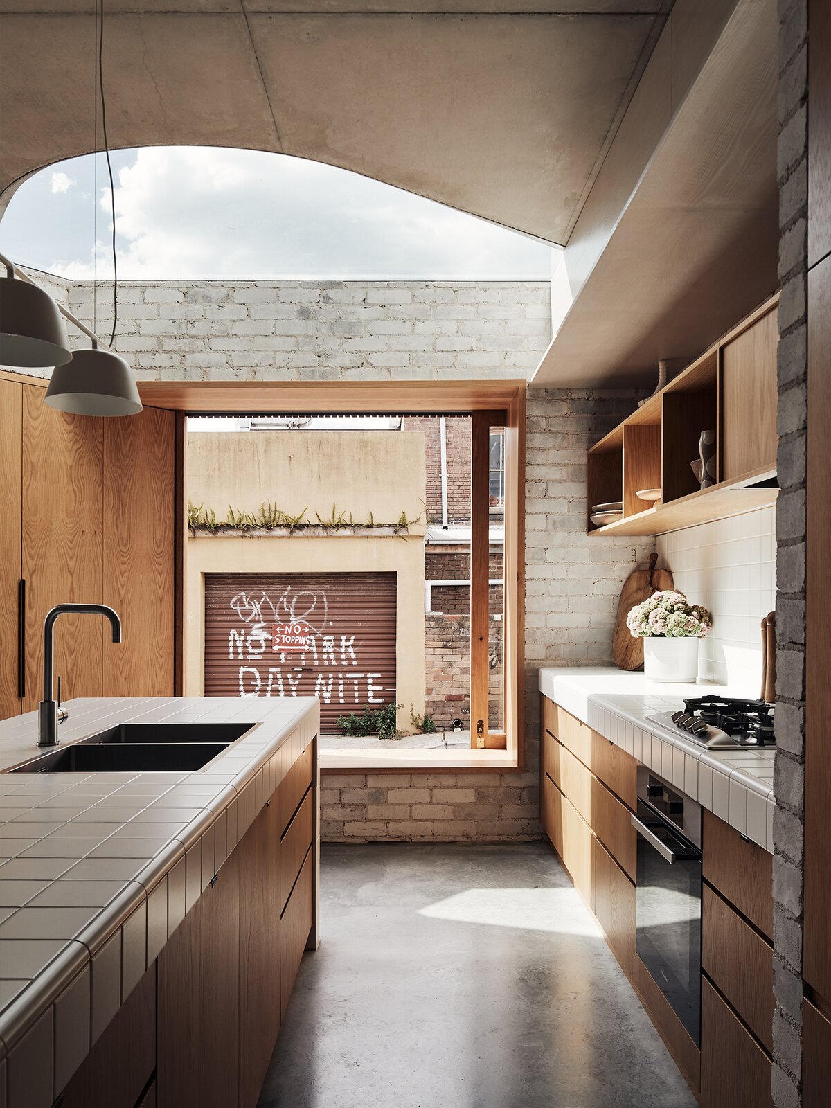 Photo 1 of 7 in A Raw Yet Refined Bondi Beach Home Opens Up to the ...