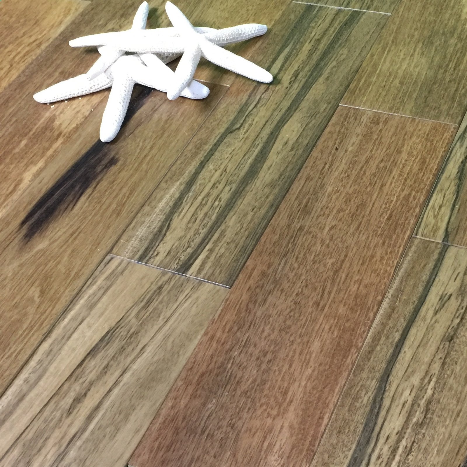 Photo 3 of 3 in Artisan - Peruvian Pecan by Amaz Floors - Dwell