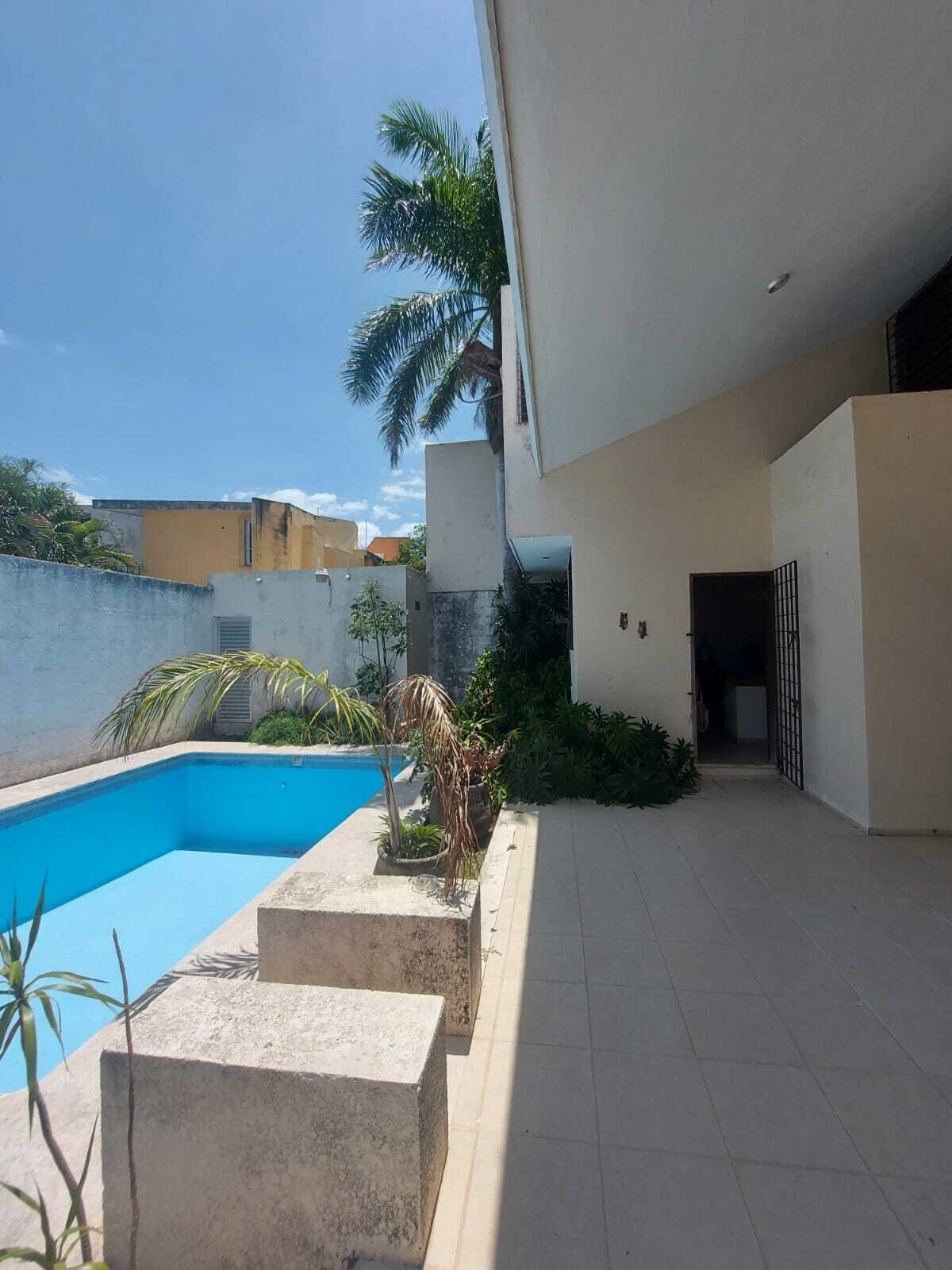 Photo 8 of 26 in Before & After: In Mérida, a Blocky ’80s Home Turns ...