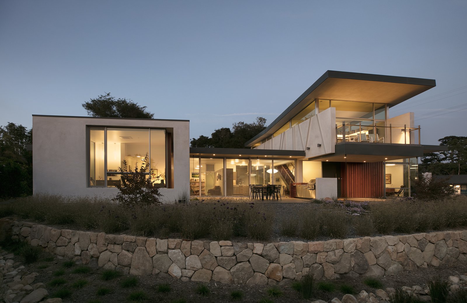 Photo 2 of 9 in Mesa Contemporary by DD Ford Construction - Dwell