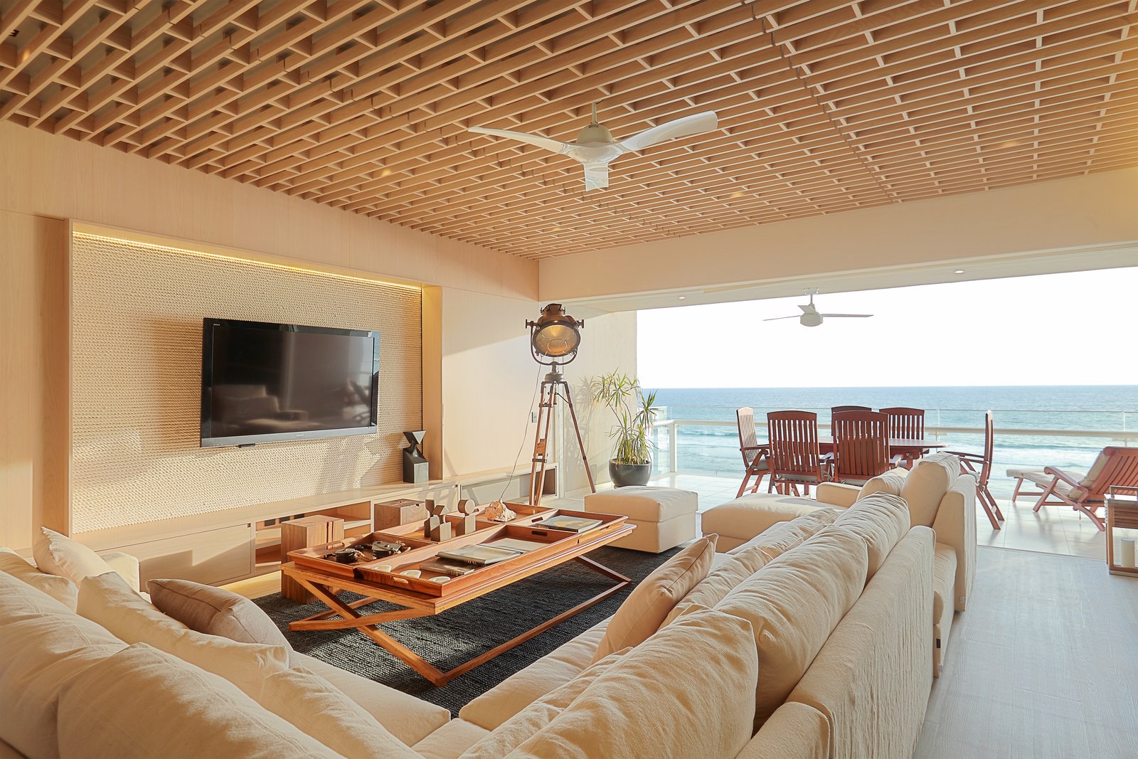 Photo 3 of 15 in ACAPULCO GP APARTMENT by PAIR - Dwell