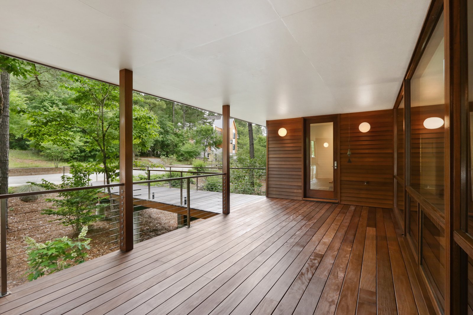 Photo 4 of 39 in Exquisite Contemporary Estate on Grange Lake in ...