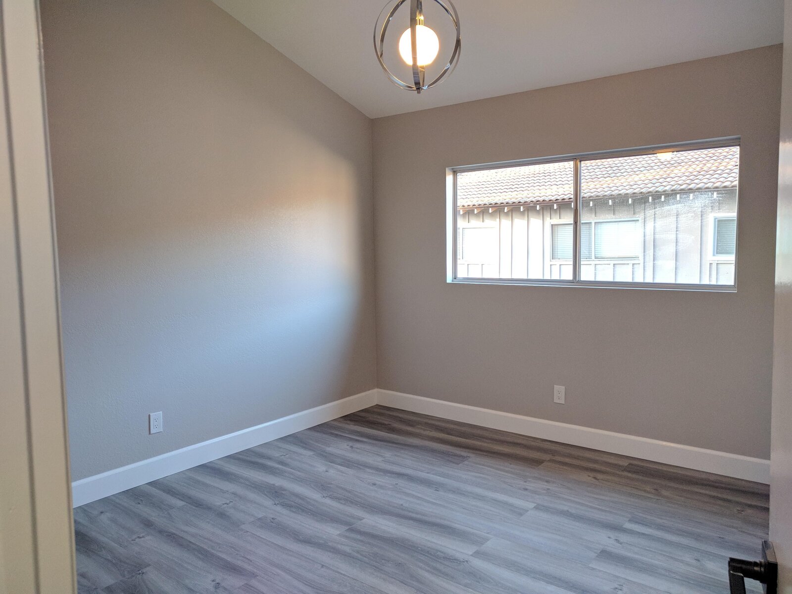 Photo 7 of 17 in Ramona - Marlborough Highlands by Ryan Huggins - Dwell