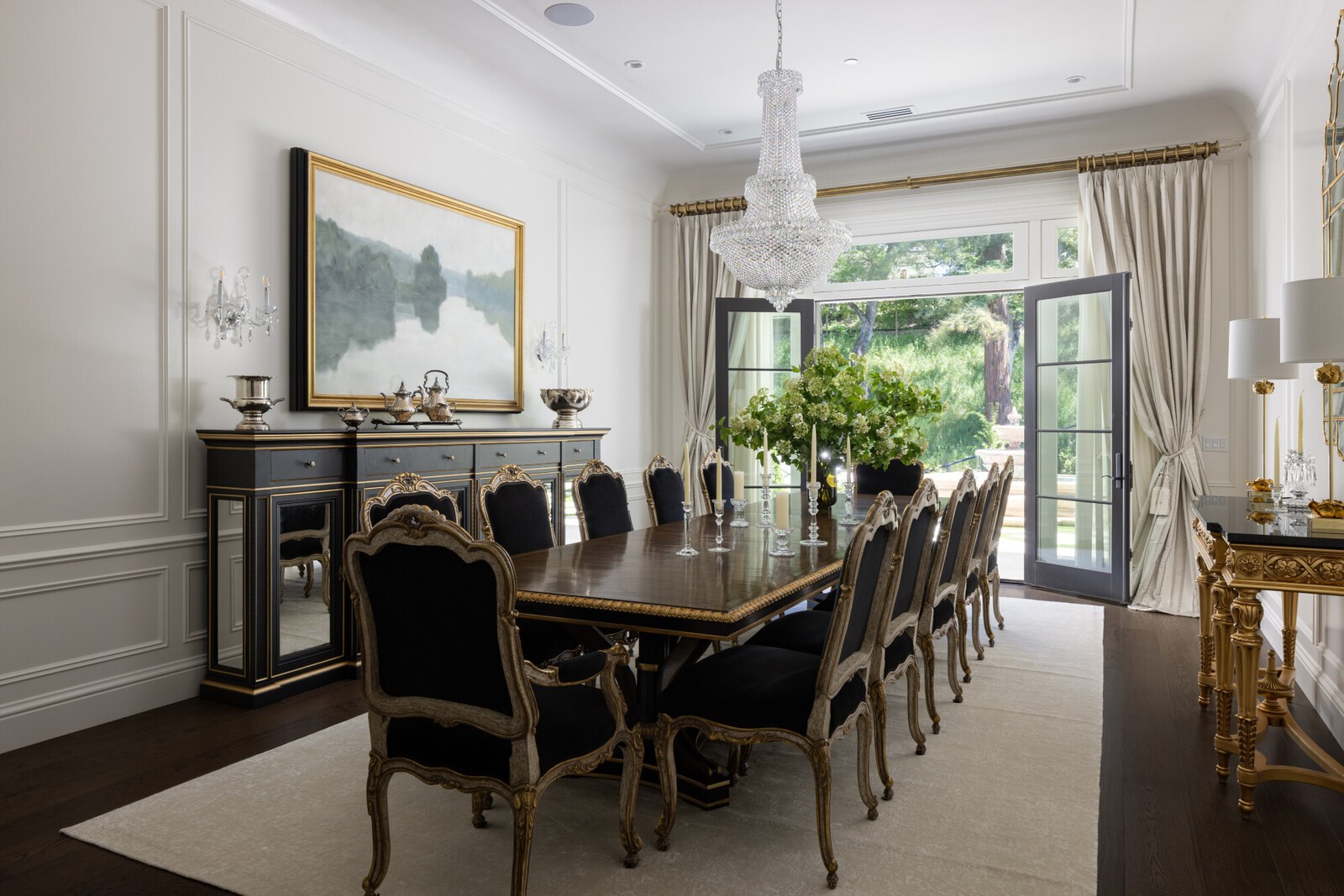 Photo 4 of 12 in Parisian-Inspired Alamo Home by Angelica Angeli - Dwell