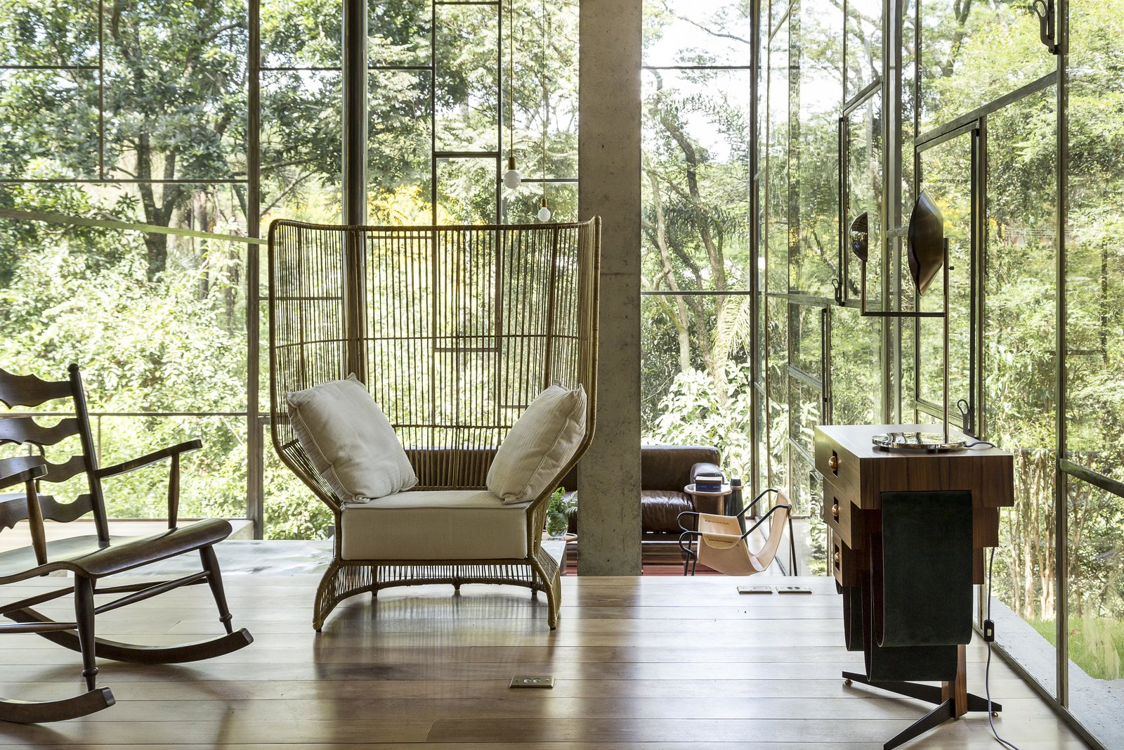 Photo 9 of 10 in Budget Breakdown: This Ethereal Glass House in the ...