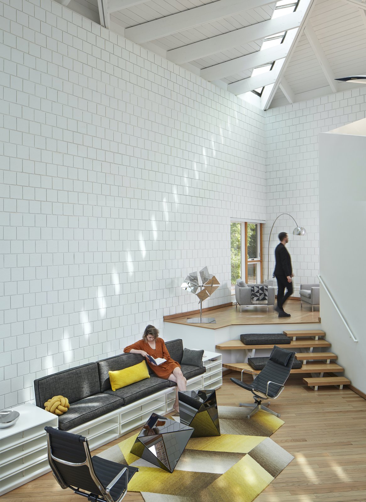 Photo 9 of 24 in A Sparkling Remodel Revitalizes a 1974 Home That ...