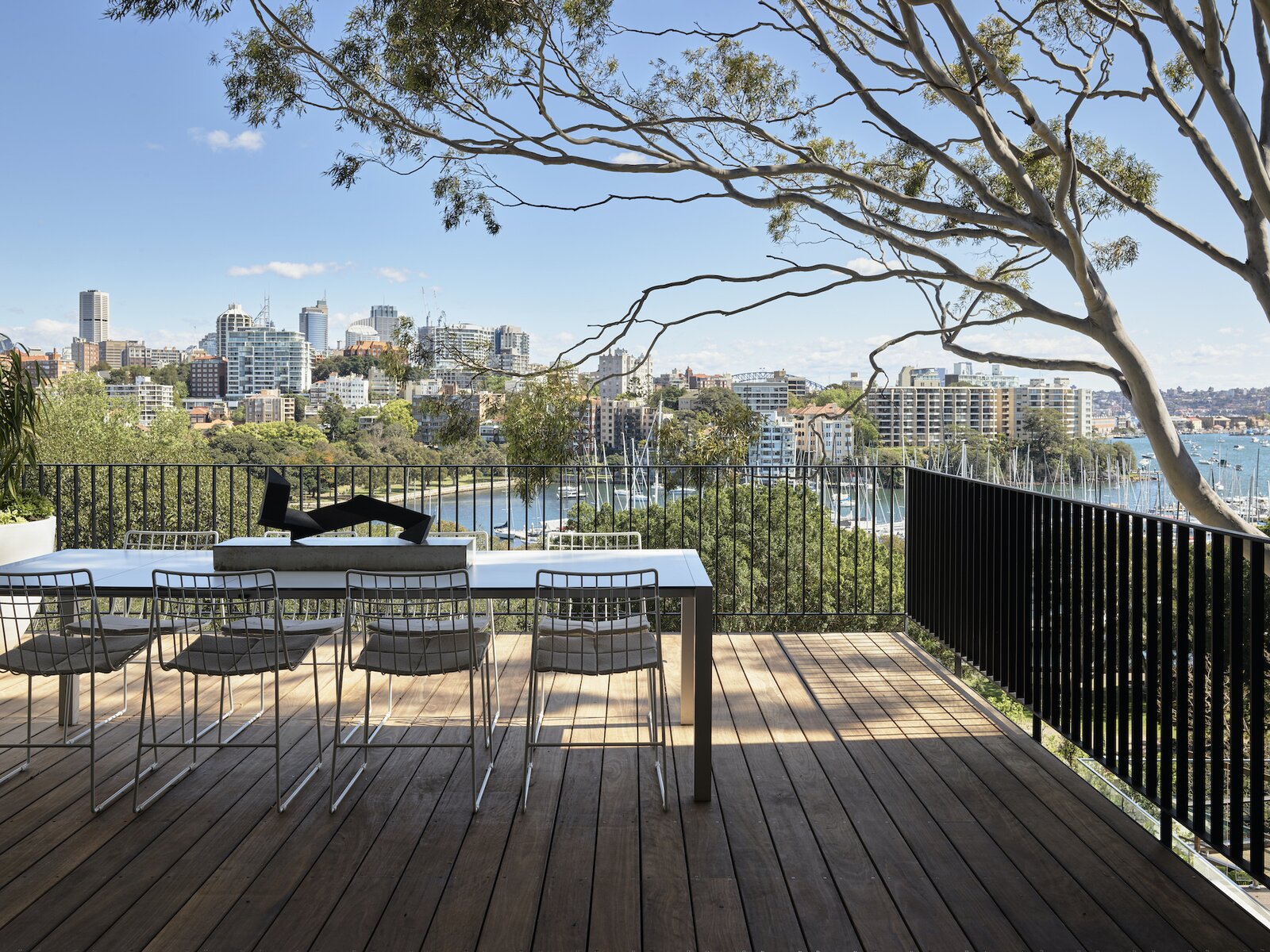 Photo 12 of 23 in A Curvaceous Revamp Fills a Dark Sydney Terrace House ...