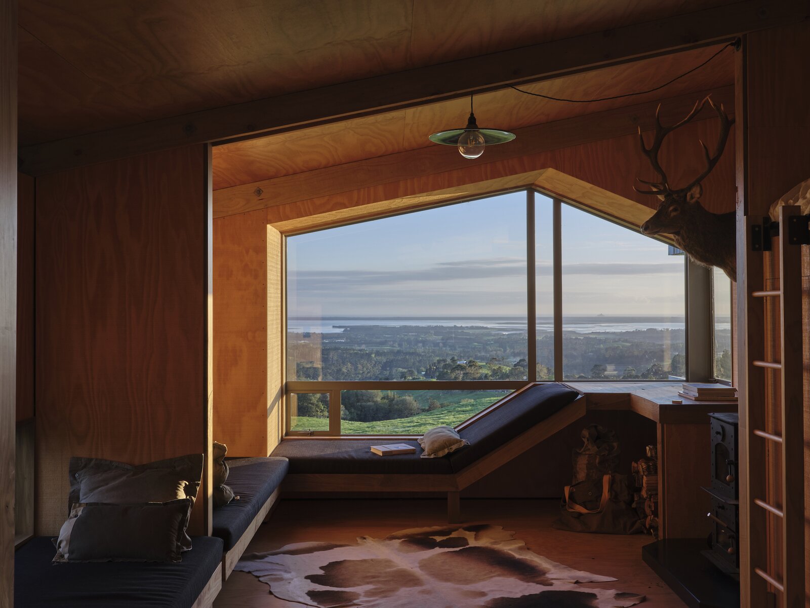 Photo 7 of 19 in A Remote Cabin in New Zealand Celebrates Affordable ...