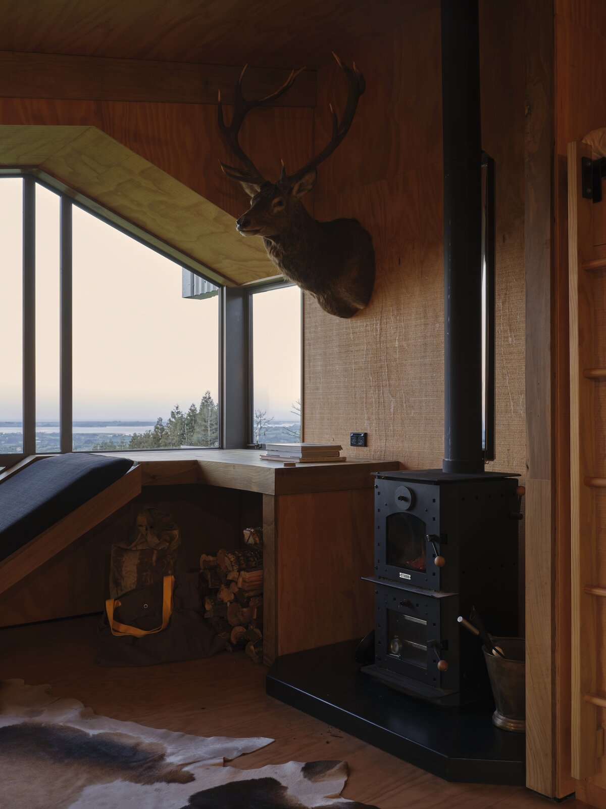 Photo 6 of 19 in A Remote Cabin in New Zealand Celebrates Affordable ...