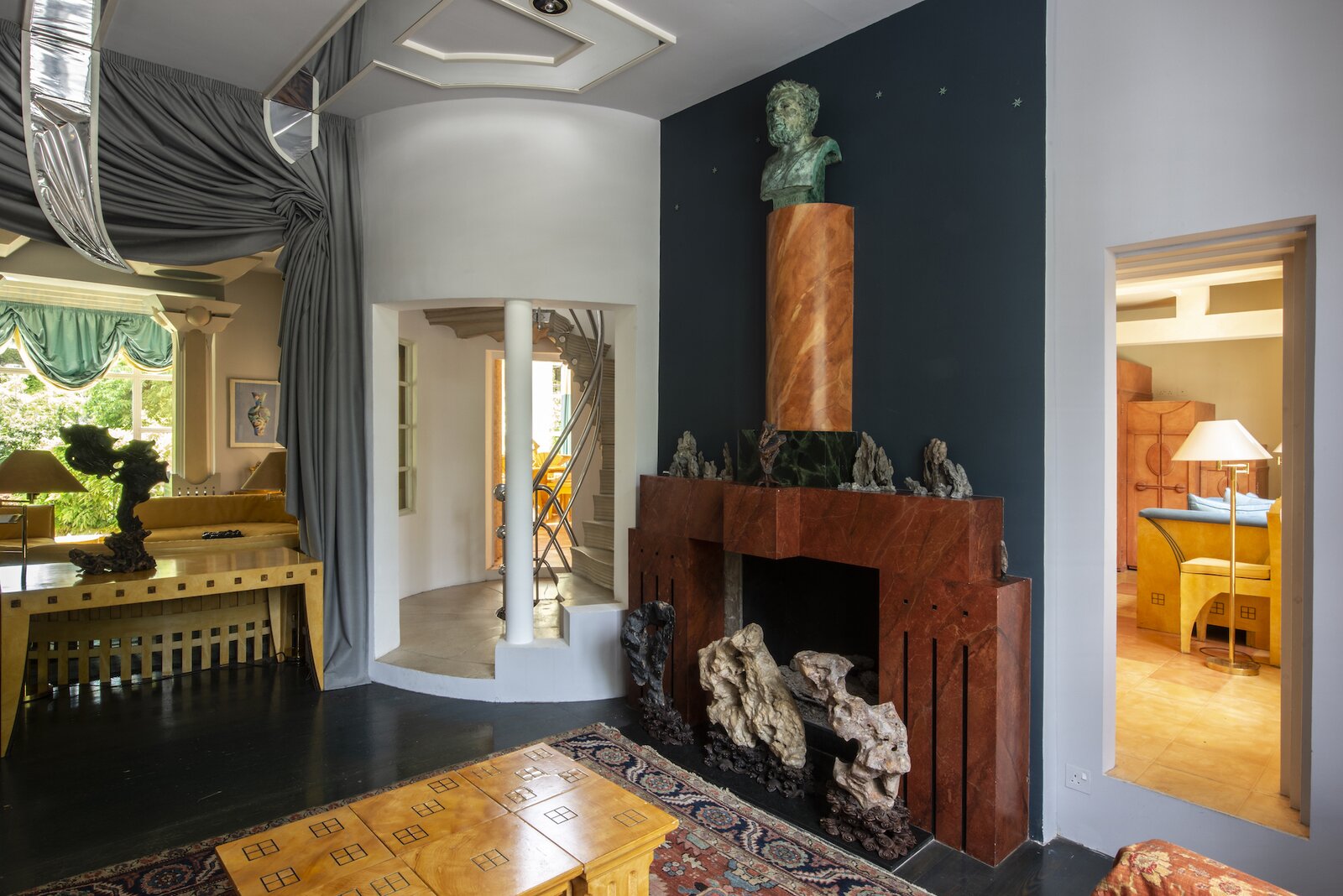 Photo 5 of 18 in Step Inside the Cosmic House, a London Home Designed ...