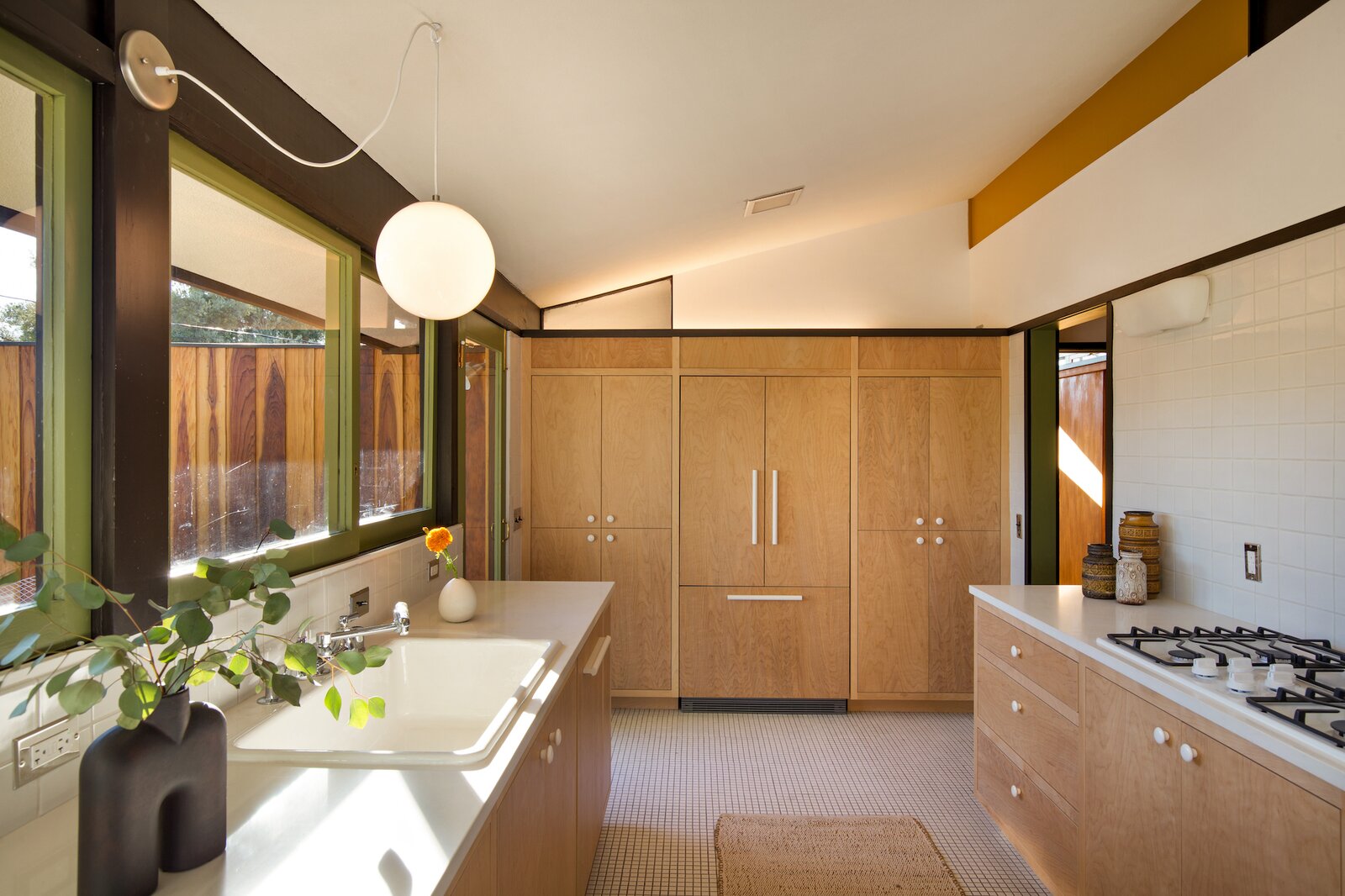 Photo 16 of 23 in A Glowing Midcentury by Jack Corey Asks $1.8 Million ...