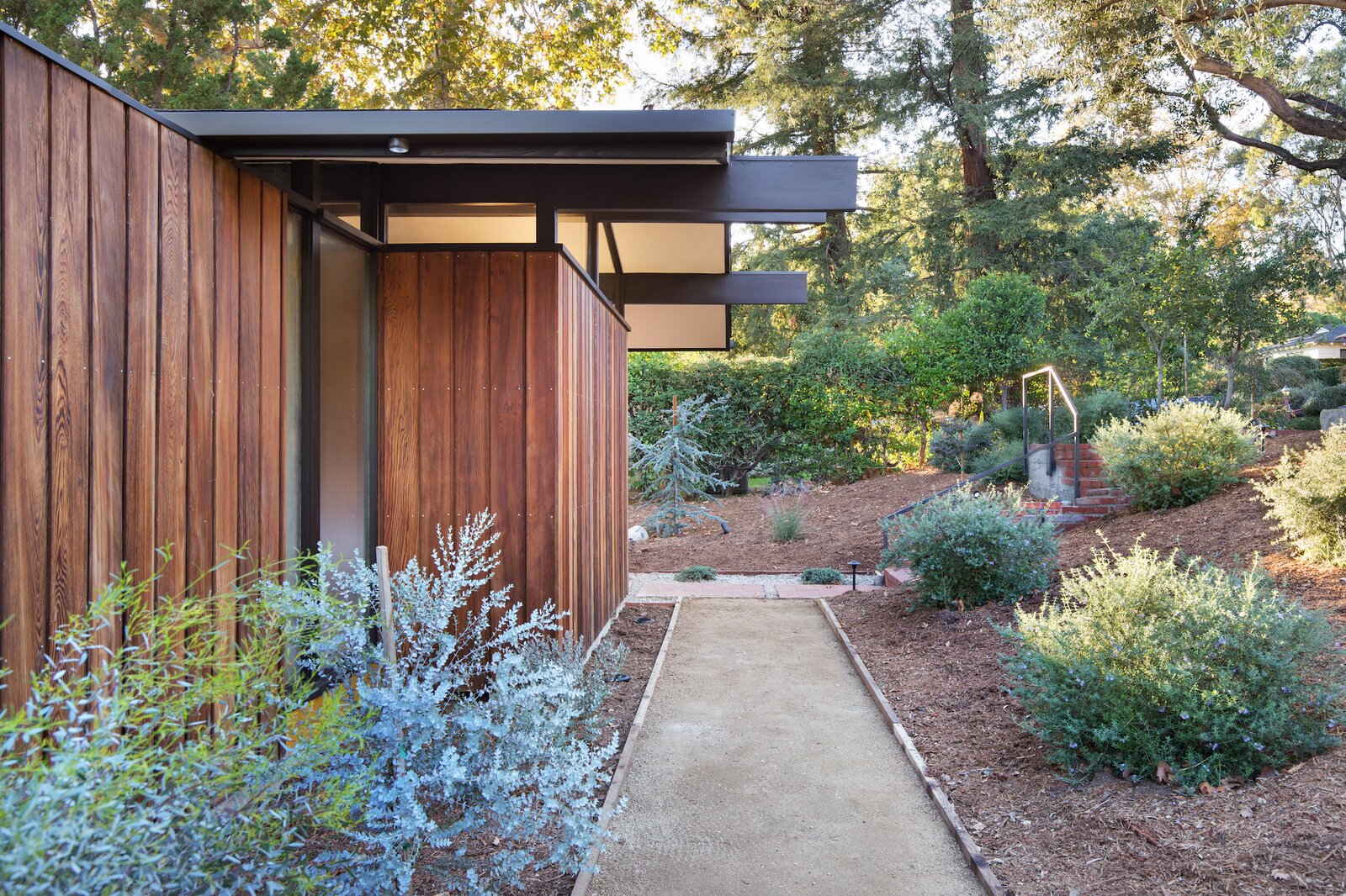 Photo 3 of 23 in A Glowing Midcentury by Jack Corey Asks $1.8 Million ...