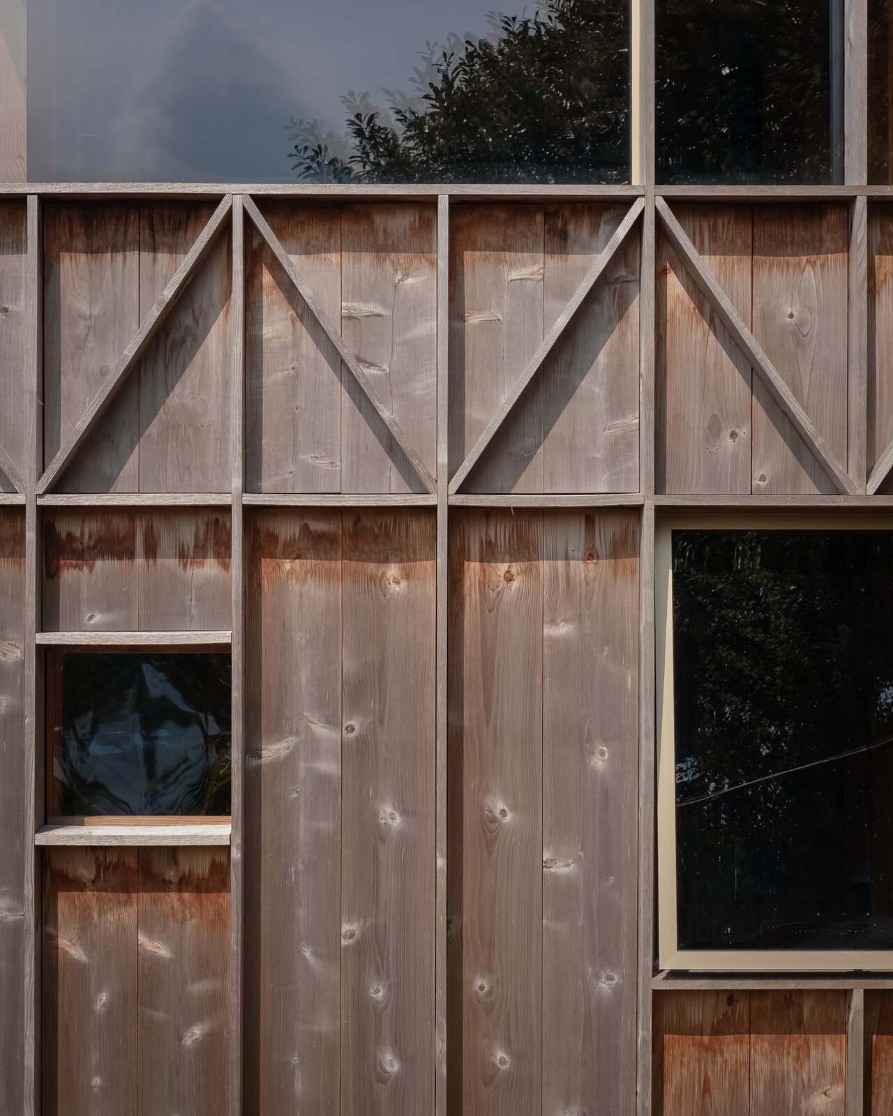 Photo 5 of 16 in A Timber Artist’s Retreat Sprouts Beside a Stone ...