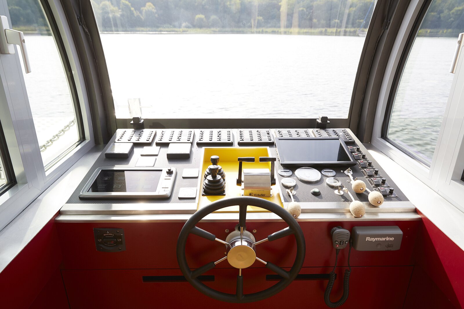 Photo 5 of 16 in How One Woman Pulled Anchor and Set Sail in a Solar ...