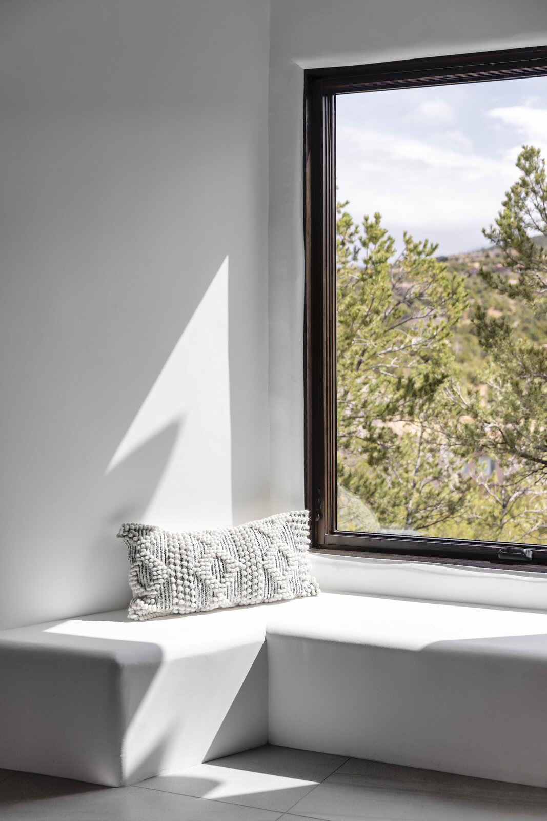 Photo 13 of 14 in A Dilapidated Pueblo-Style House in Santa Fe Gets a ...